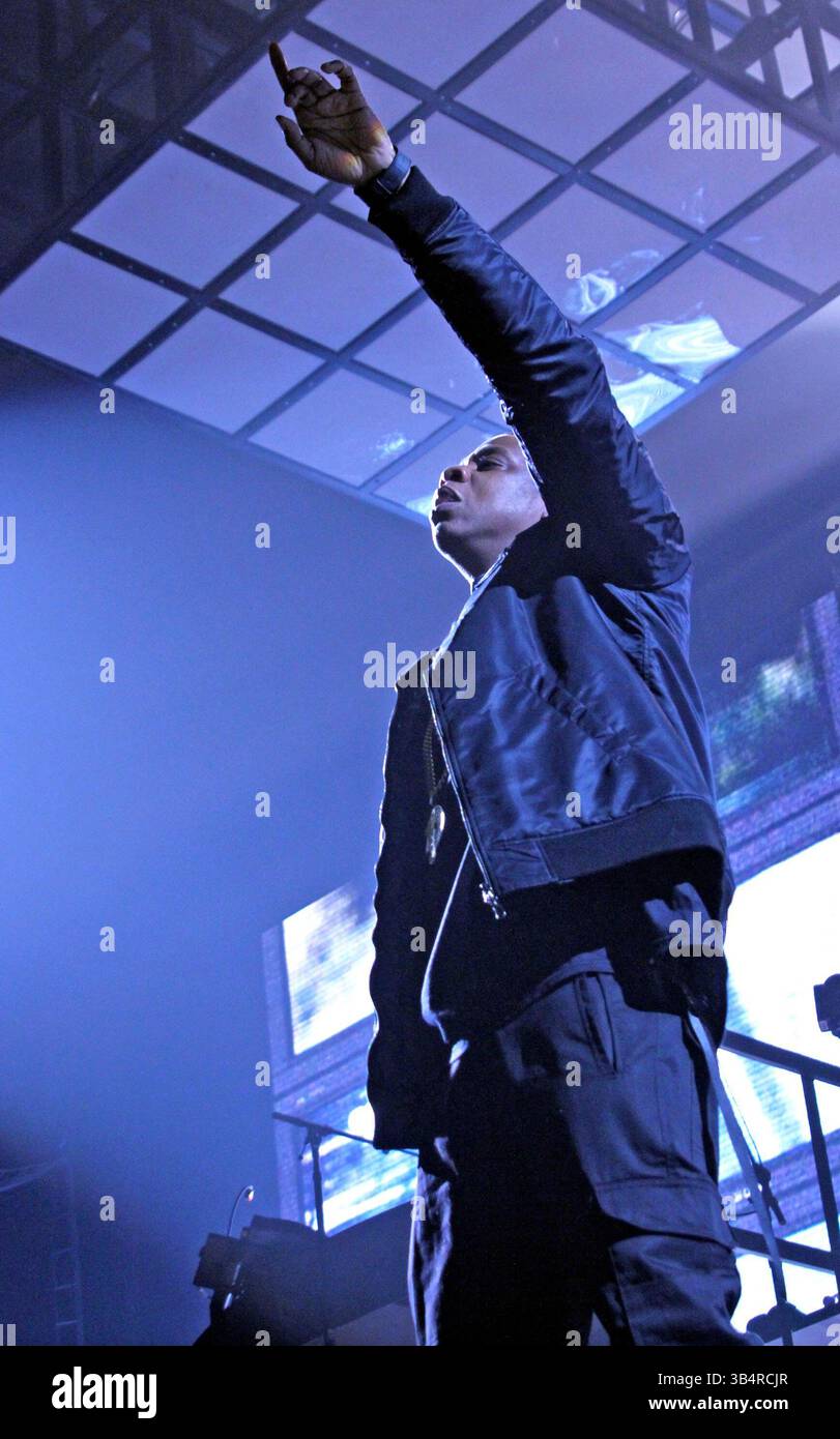 The magna carter tour 2013 hi-res stock photography and images - Alamy
