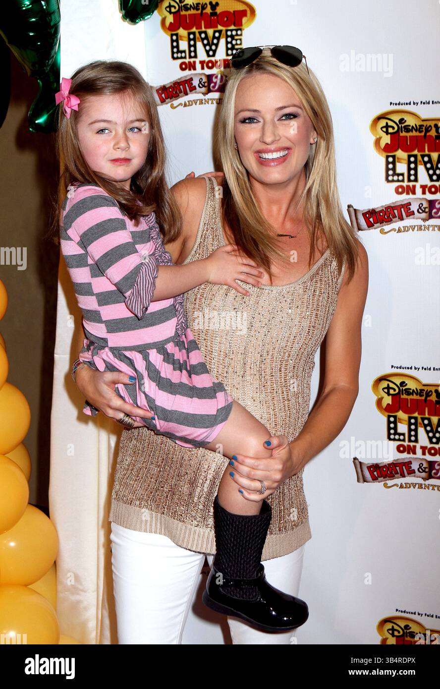 Brooke anderson and kate victoria hi-res stock photography and images ...