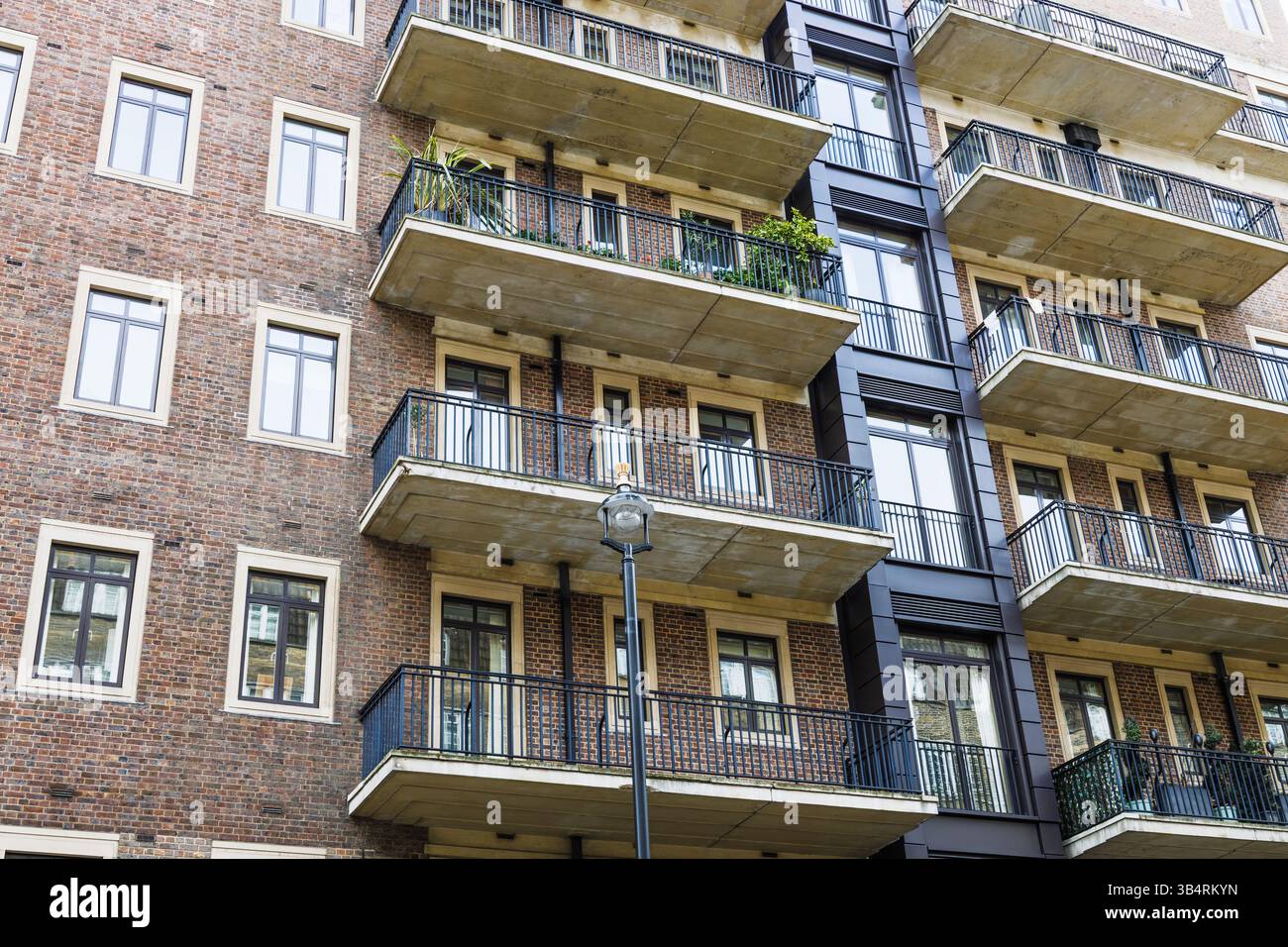 Classic London apartment building featuring balconies Stock Photo - Alamy
