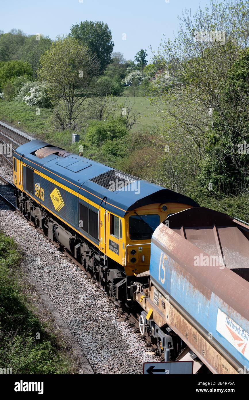 Colas Rail class 59 diesel locomotive No. 59003 entering Hatton Down ...