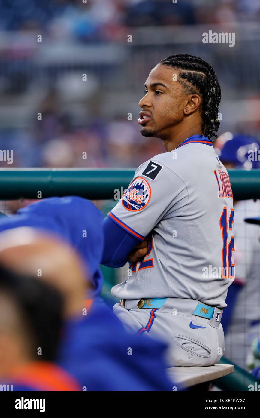 WASHINGTON, DC - APRIL 26: New York Mets shortstop Francisco Lindor (12 ...