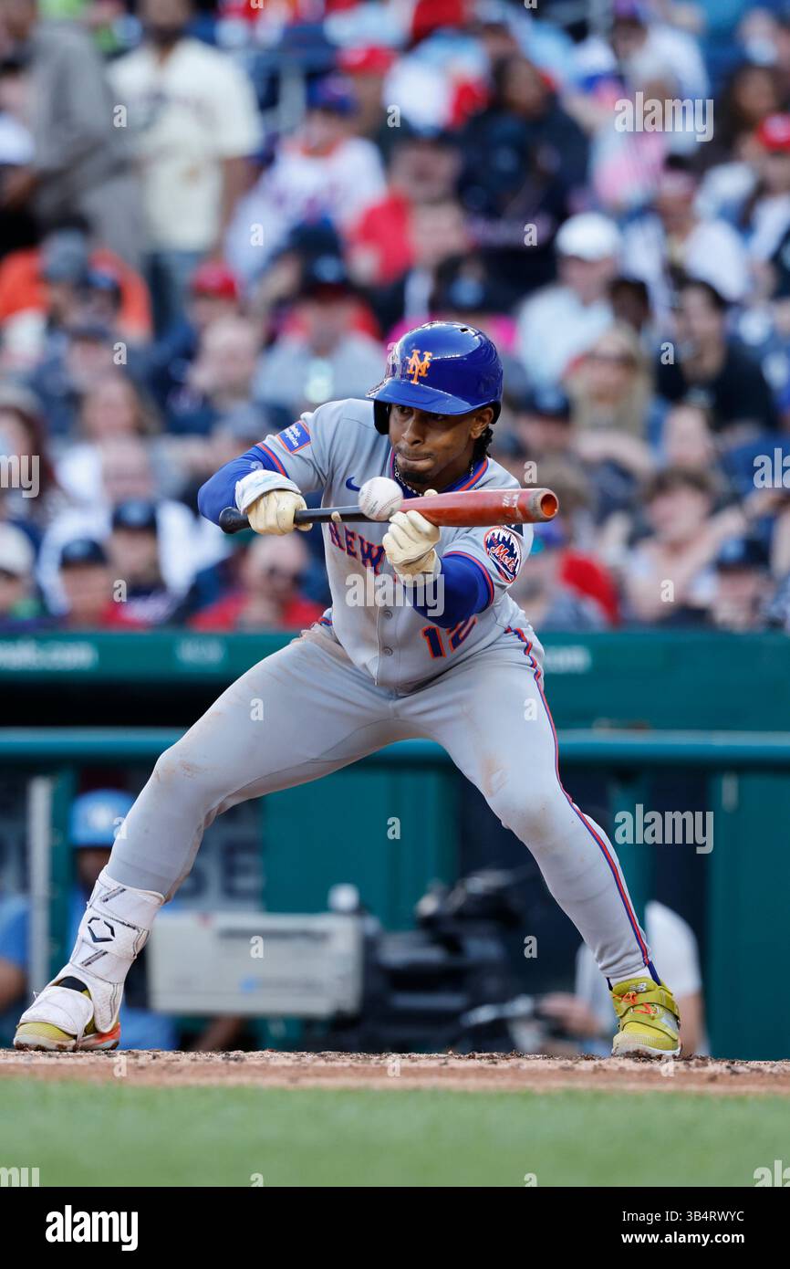 WASHINGTON, DC - APRIL 26: New York Mets shortstop Francisco Lindor (12 ...
