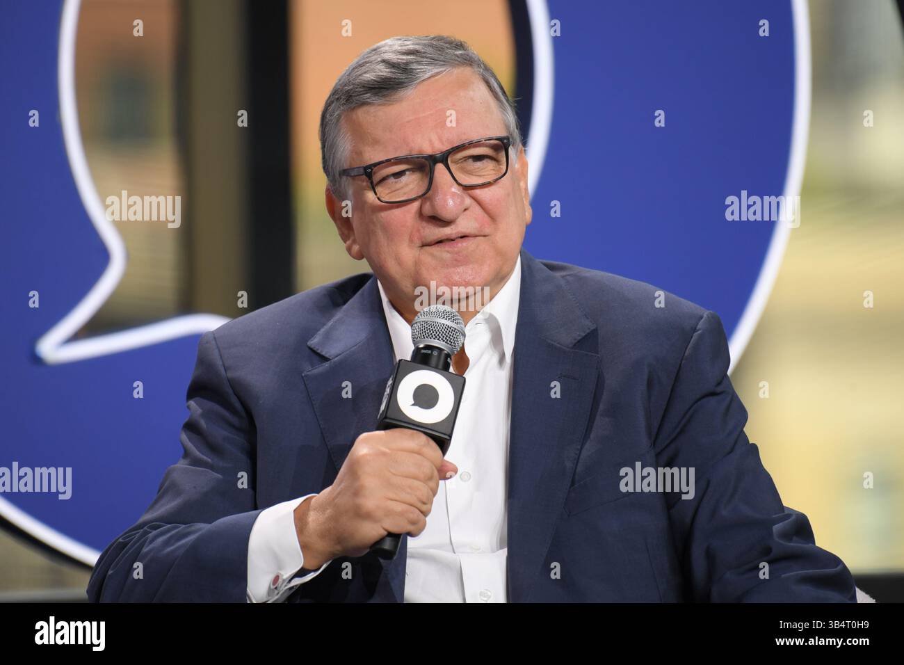 New York, USA. 30th Apr, 2025. Former Prime Minister of Portugal, José Manuel Barroso on stage ...