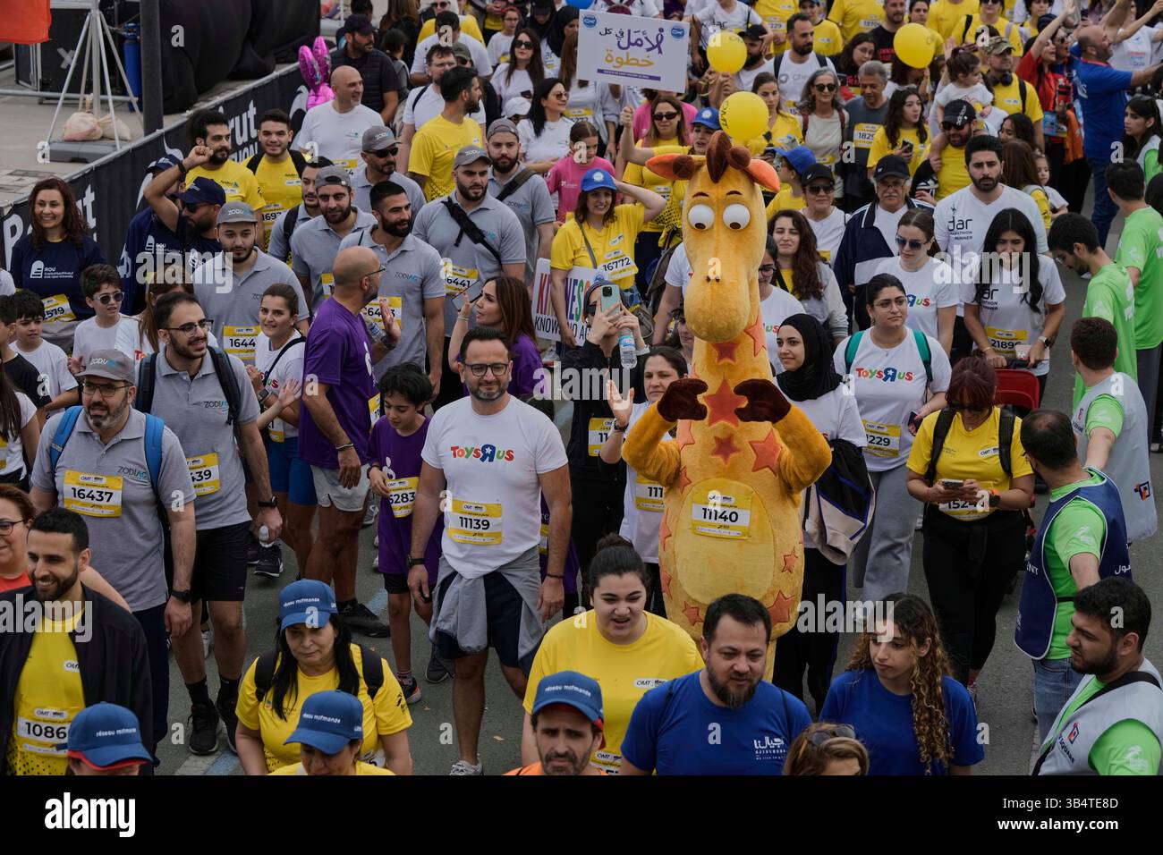 Lebanese and foreign runners participate in the 5 kilometers (3.1 miles ...