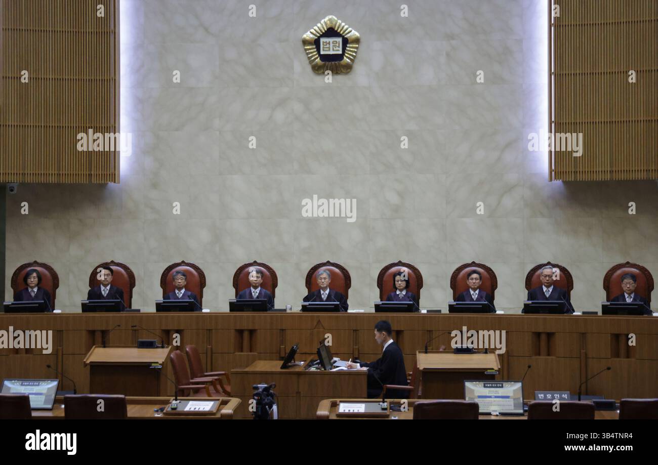 South Korea's Supreme Court Chief Justice Cho Hee-dae, center, and ...