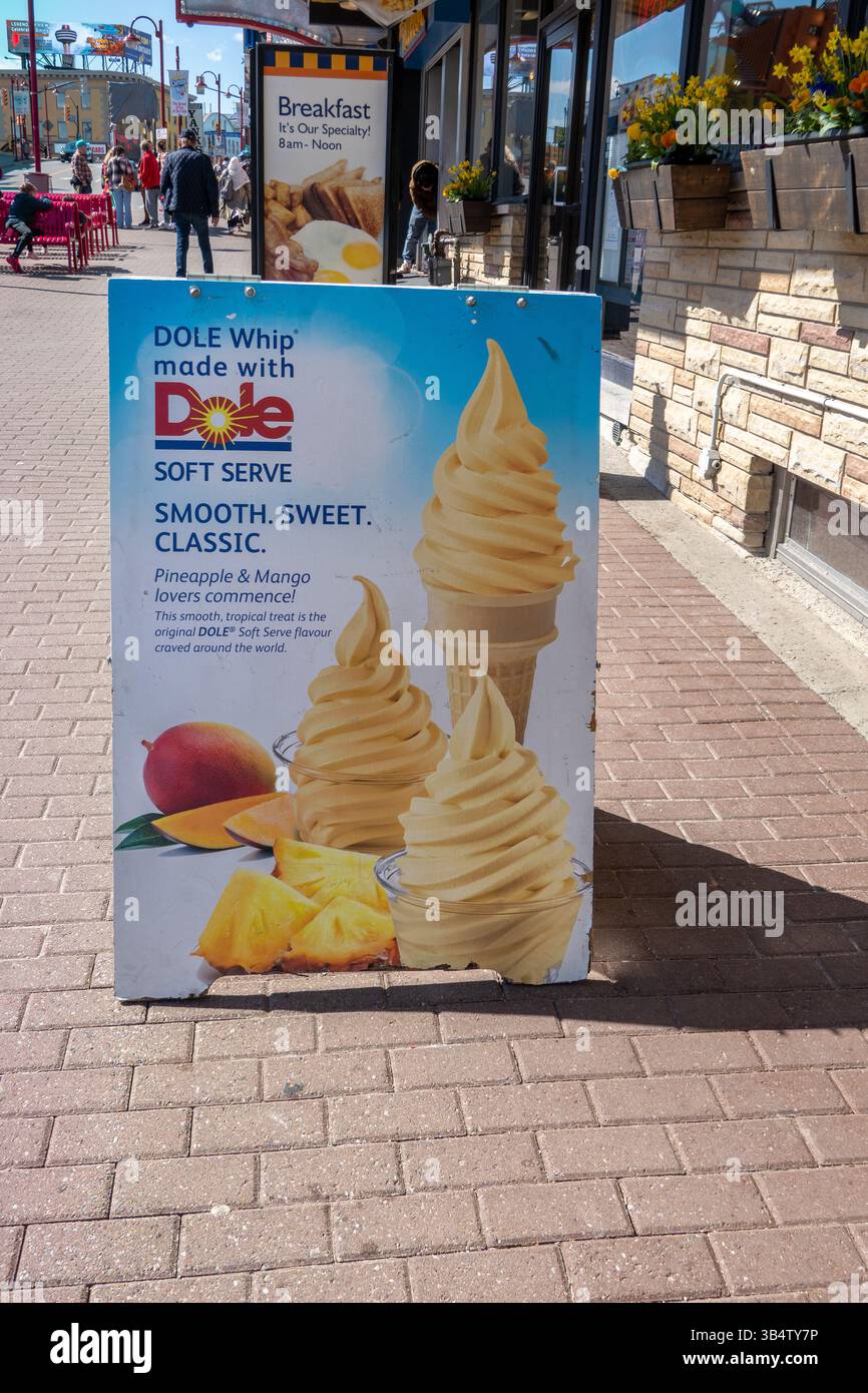 Dole soft serve hi-res stock photography and images - Alamy
