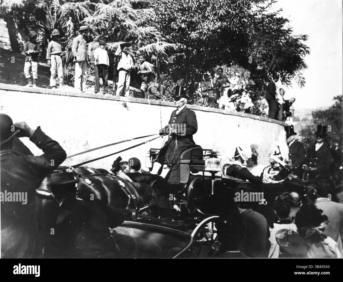 This 1895 photograph depicts the royal procession of the Sovereigns of ...