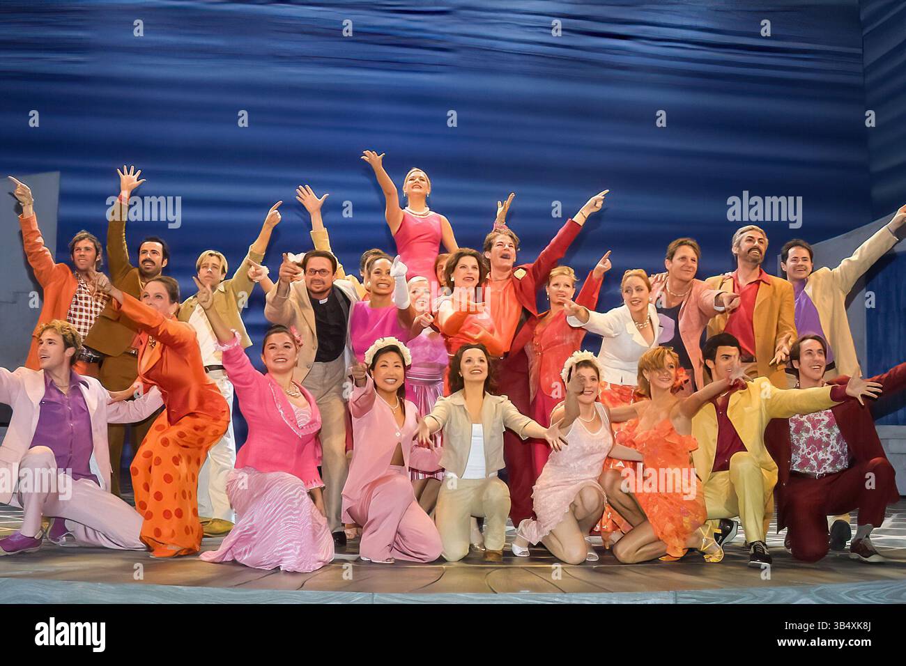 The 2002 Sydney cast of Mamma Mia! included Lisa Stokke as Sophie ...