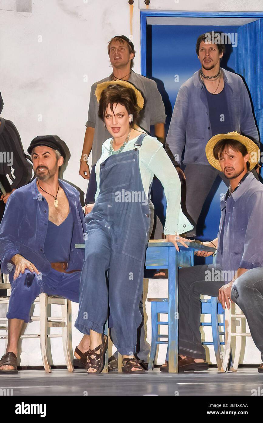 The 2002 Sydney cast of Mamma Mia! included Lisa Stokke as Sophie ...