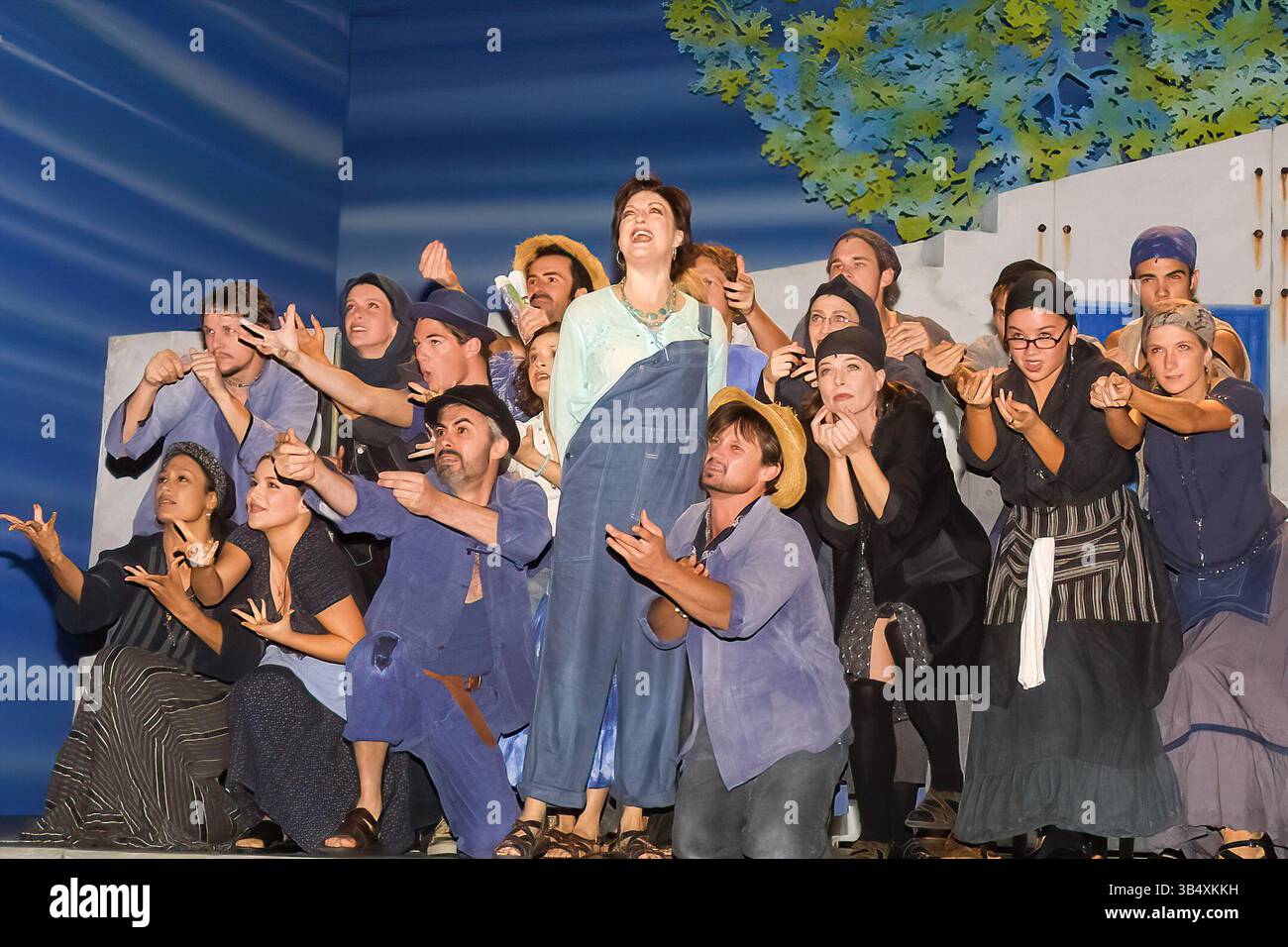 The 2002 Sydney cast of Mamma Mia! included Lisa Stokke as Sophie ...