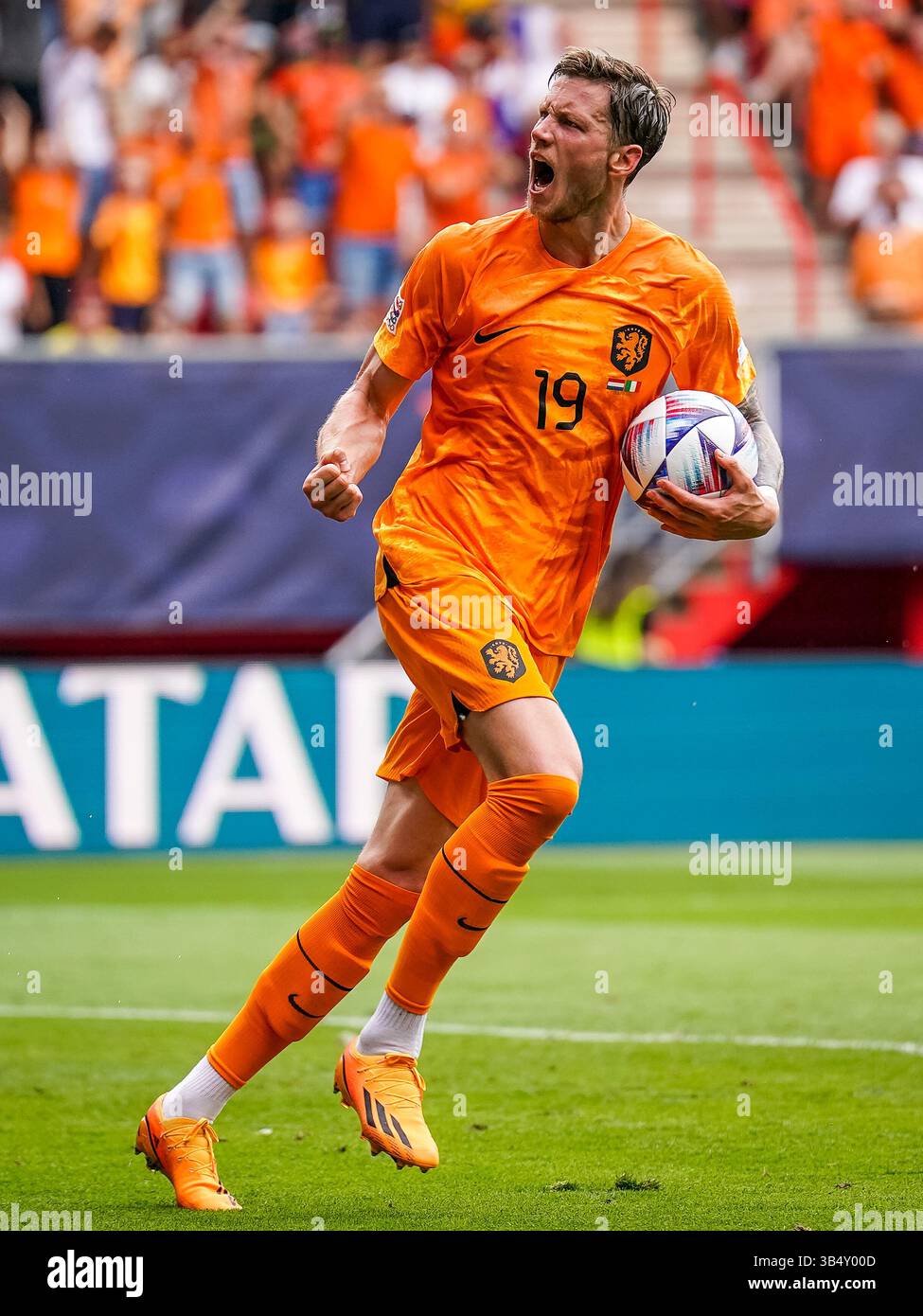 ENSCHEDE, NETHERLANDS - JUNE 18: Wout Weghorst of the Netherlands ...