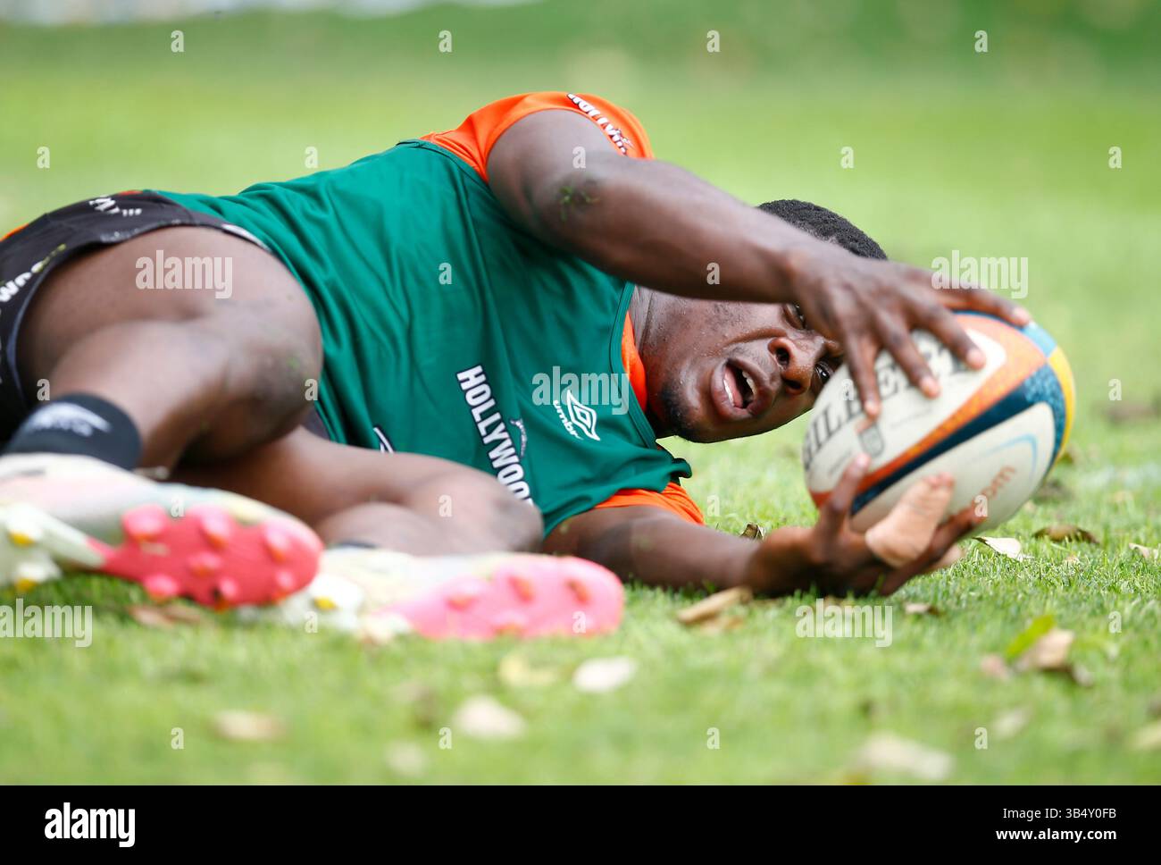 Emmanuel Tshituka of the Hollywoodbets Sharks during the Hollywoodbets ...