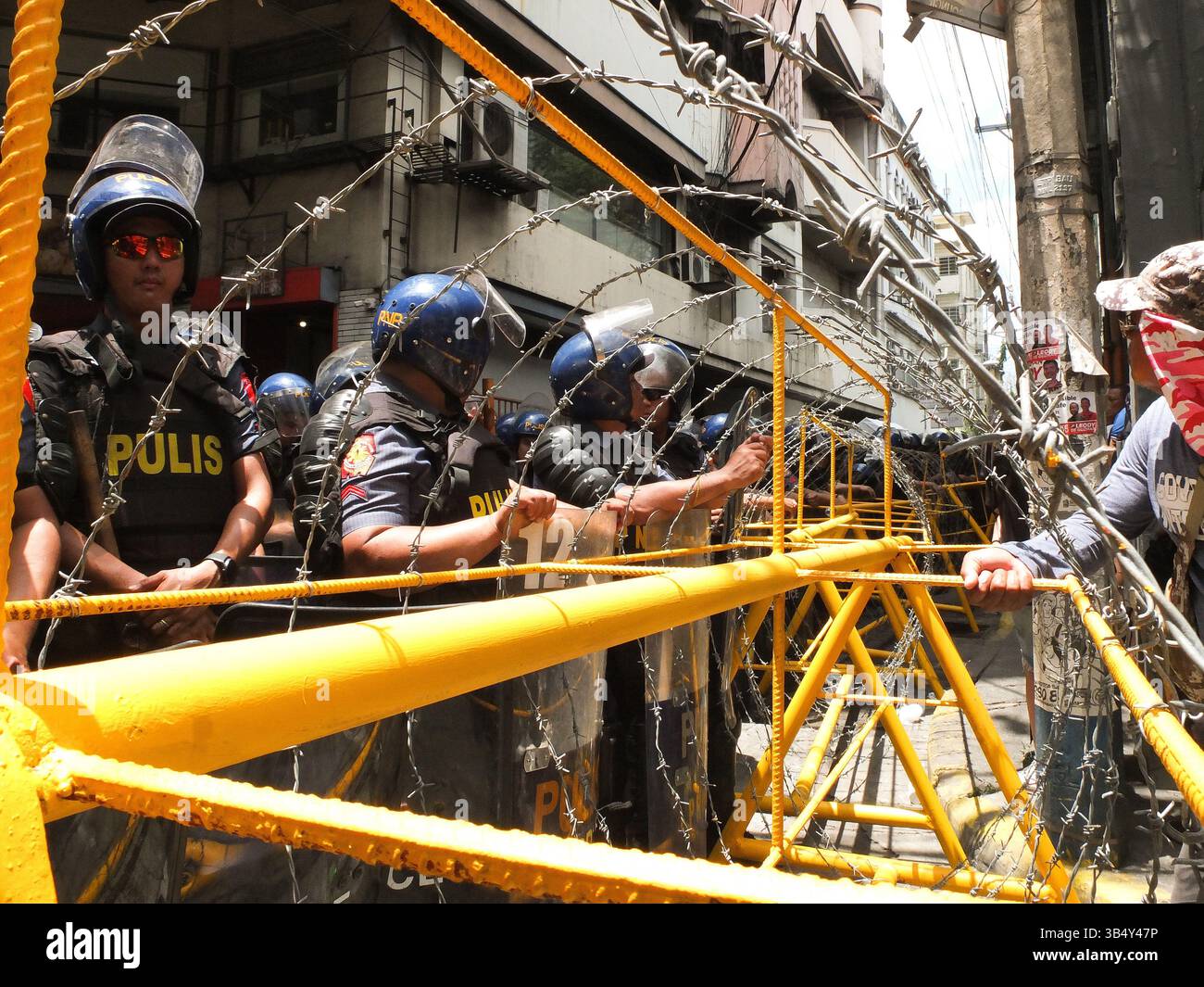 Manila, Philippines. 01st May, 2025. Manila Police Civil Disturbance ...