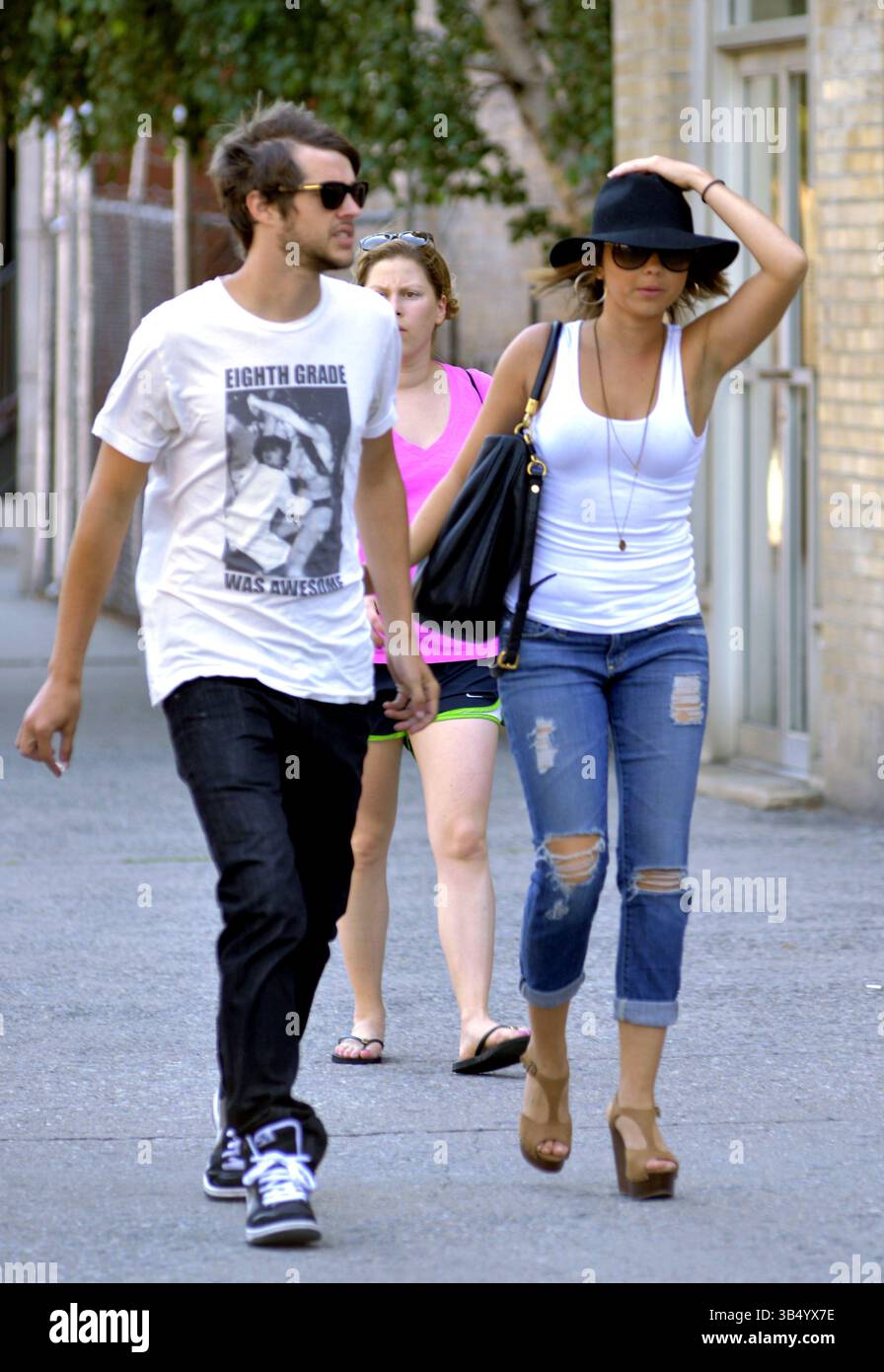 Sarah Hyland and her boyfriend Matt Prokop out and about in Soho, New ...