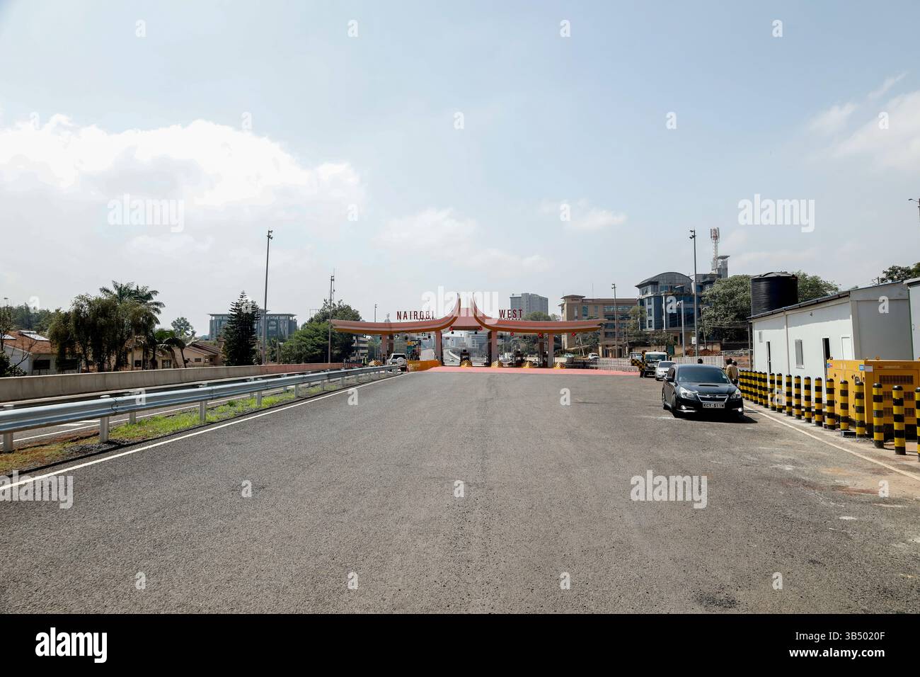 May 14, 2022, NAIROBI, KENYA: Motorists drive through the Nairobi ...