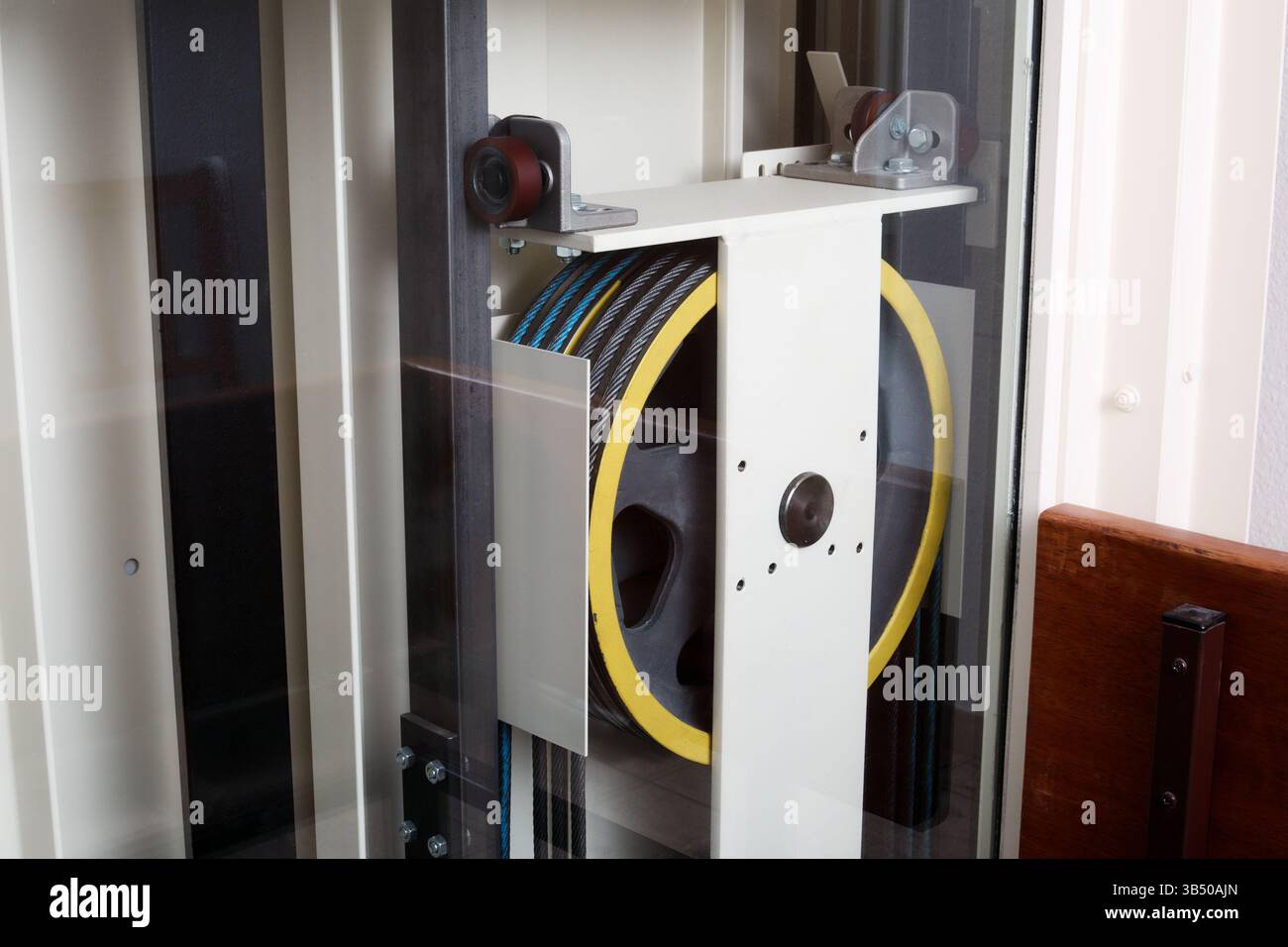 Modern elevator pulley glass hi-res stock photography and images - Alamy