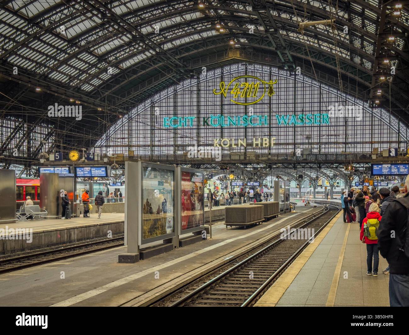 Köln, Deutschland, Europa, Köln Hbf, Hauptbahnhof, Bahnverkehr ...