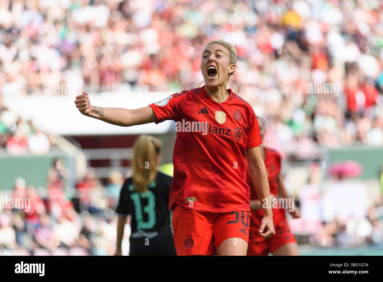 Carolin Simon (30 FC Bayern Munich) celebrates her goal during the DFB ...