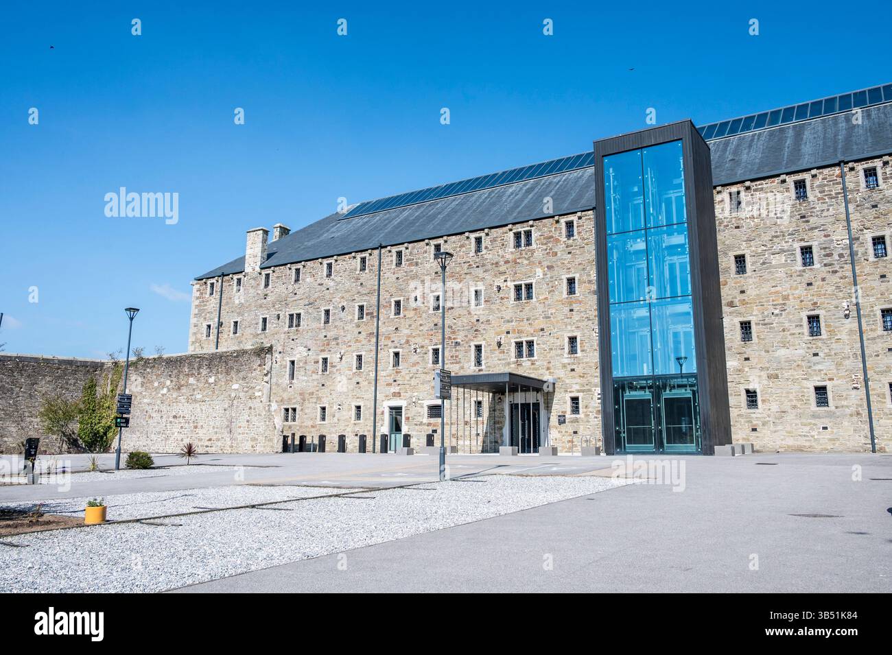 The image is of the notorious Georgian and Victorian era Bodmin Jail in ...