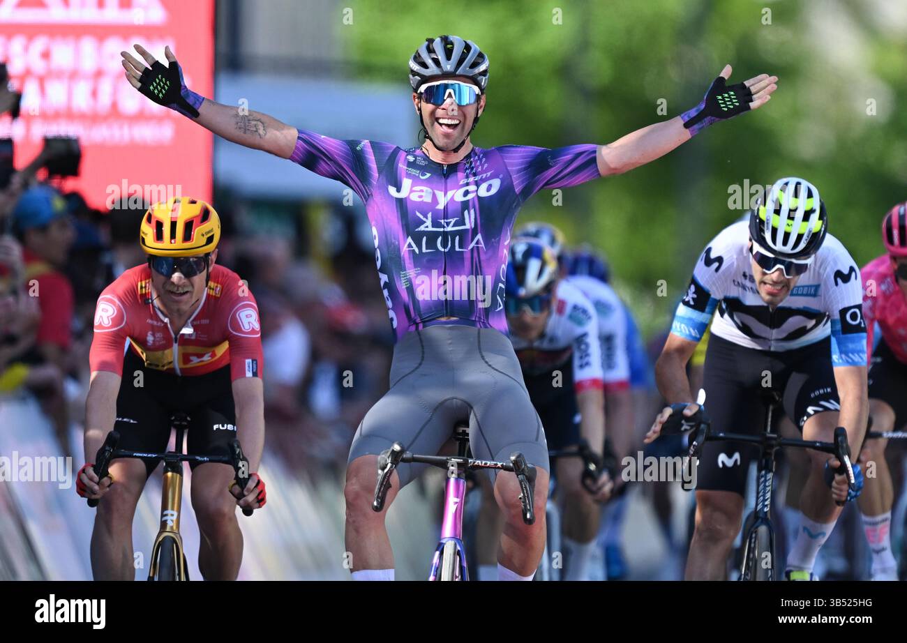 01 May 2025, Hesse, Frankfurt/Main: Cycling: UCI WorldTour - Eschborn ...