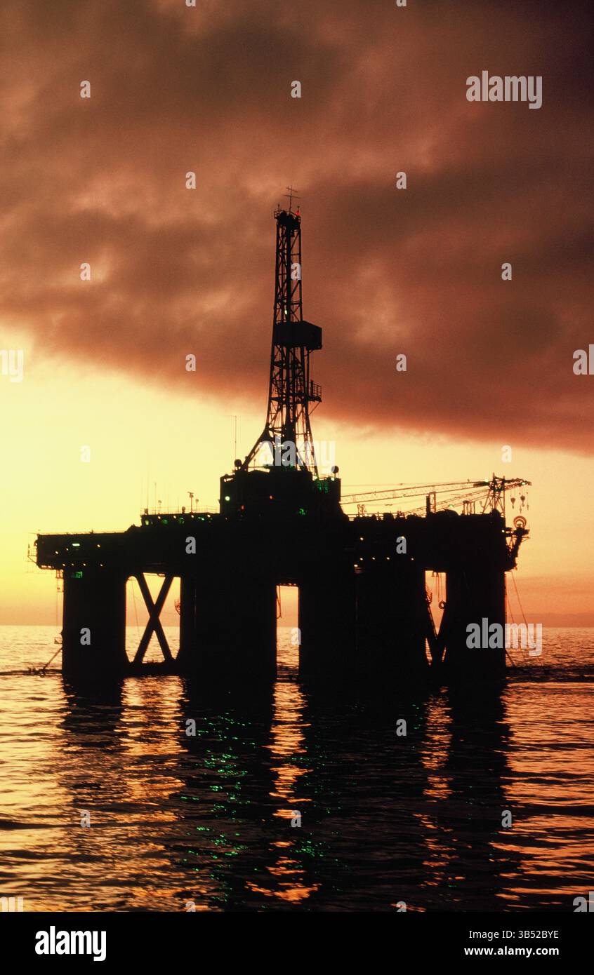 Australia bass strait oil rig hi-res stock photography and images - Alamy
