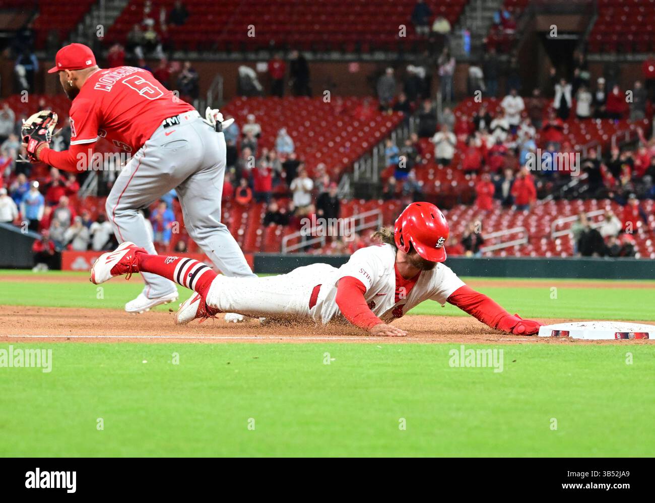 ST. LOUIS, MO -APRIL 01: St. Louis Cardinals shortstop Mason Winn (0 ...