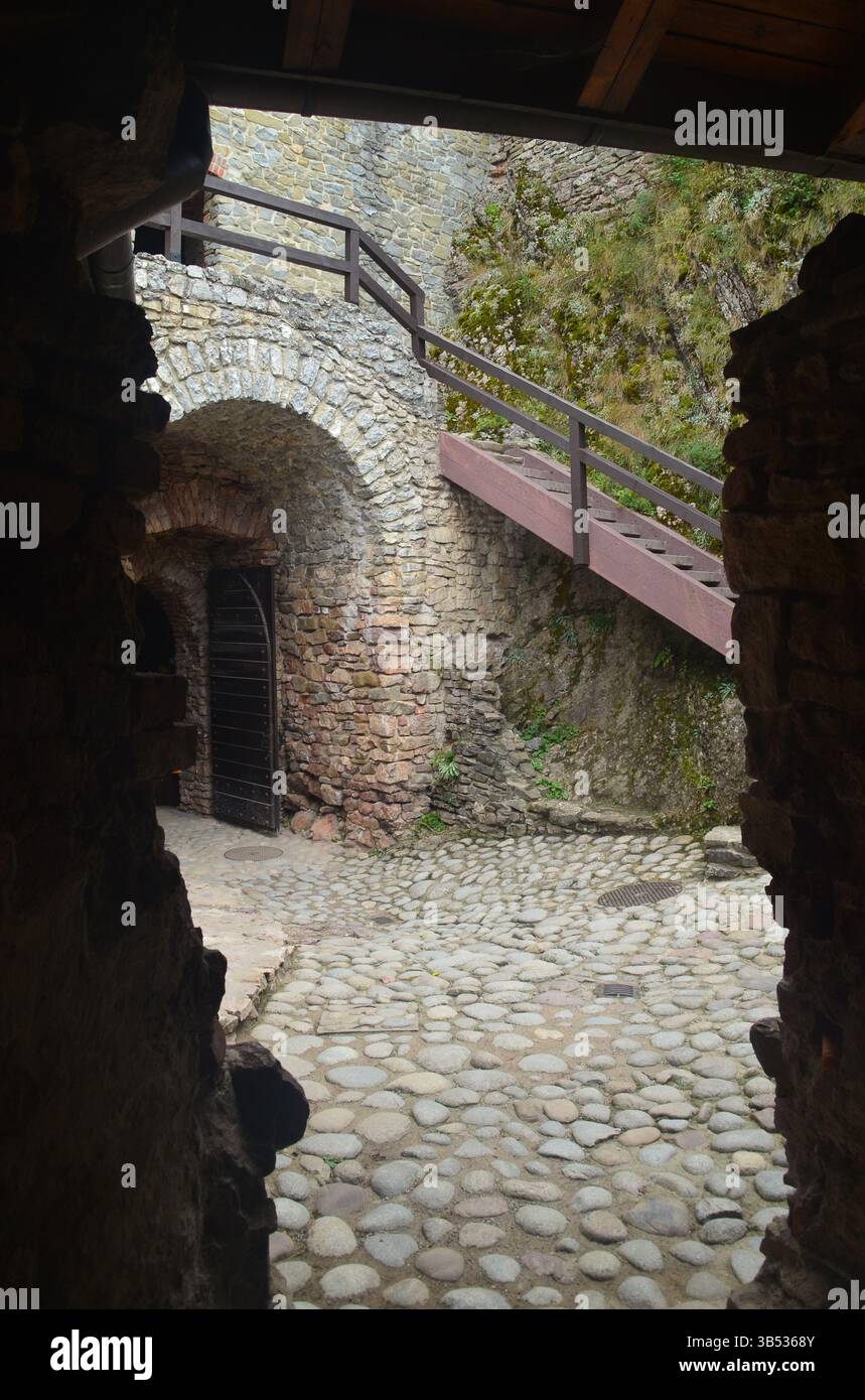 Historic czorsztyn castle ruins hi-res stock photography and images - Alamy