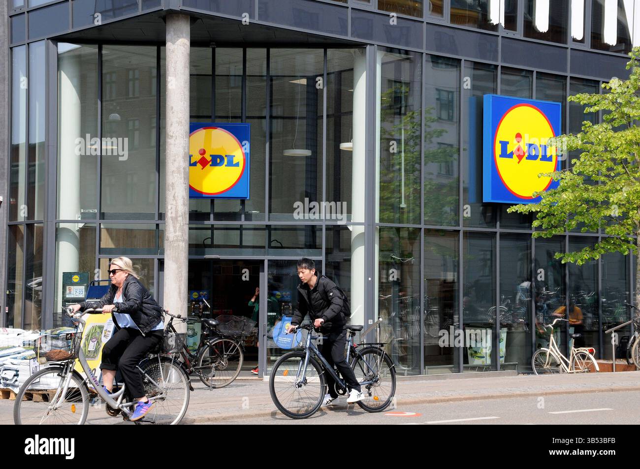 Copenhagen/ Denmark/1st. may 2025/German lidl grocery chain store n ...