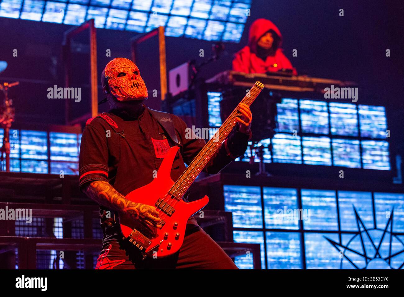 Sid wilson slipknot hi-res stock photography and images - Alamy
