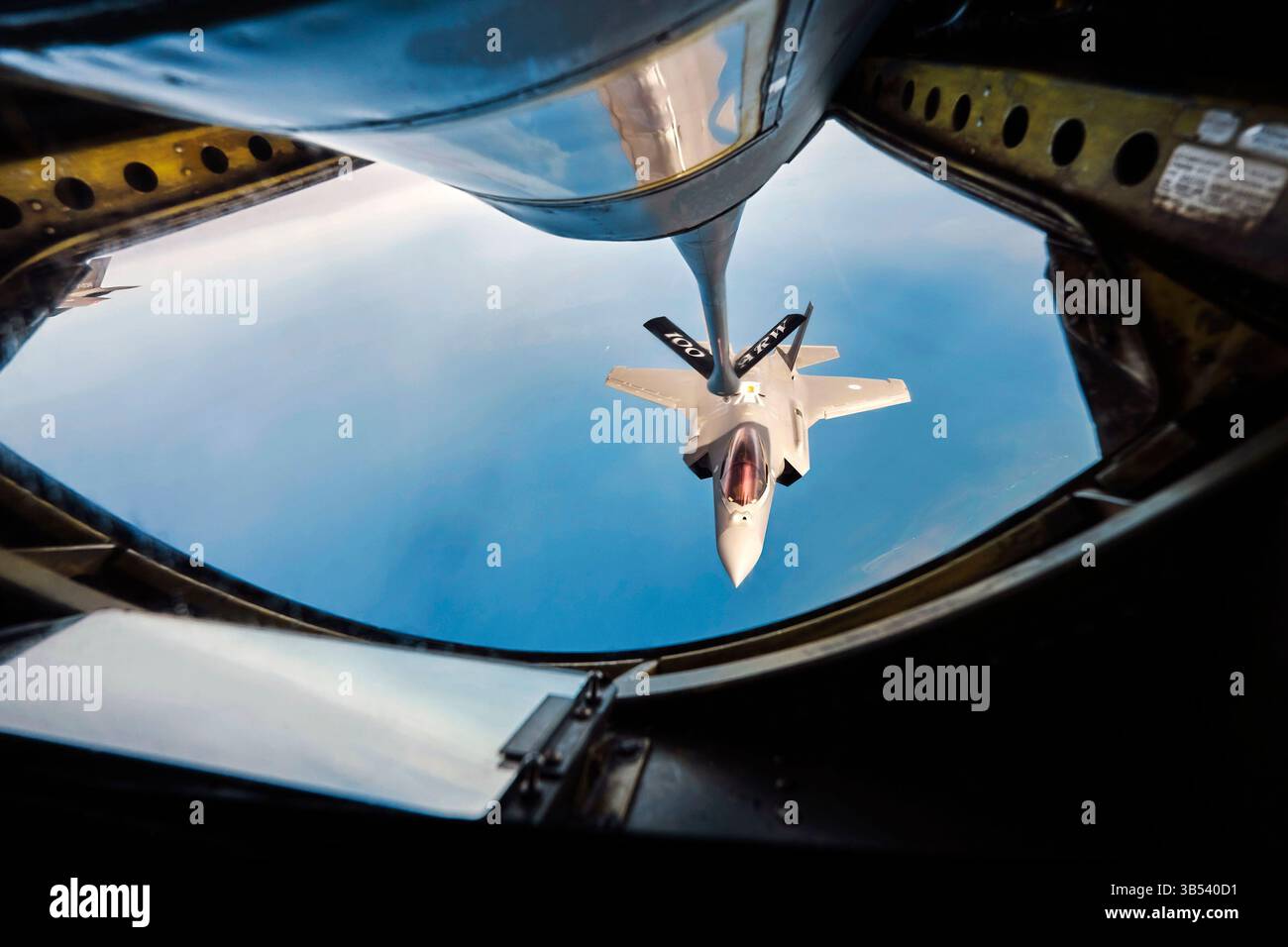 A view from the BOOM POD as an F35 refuels in mid-air. The 100th Air ...