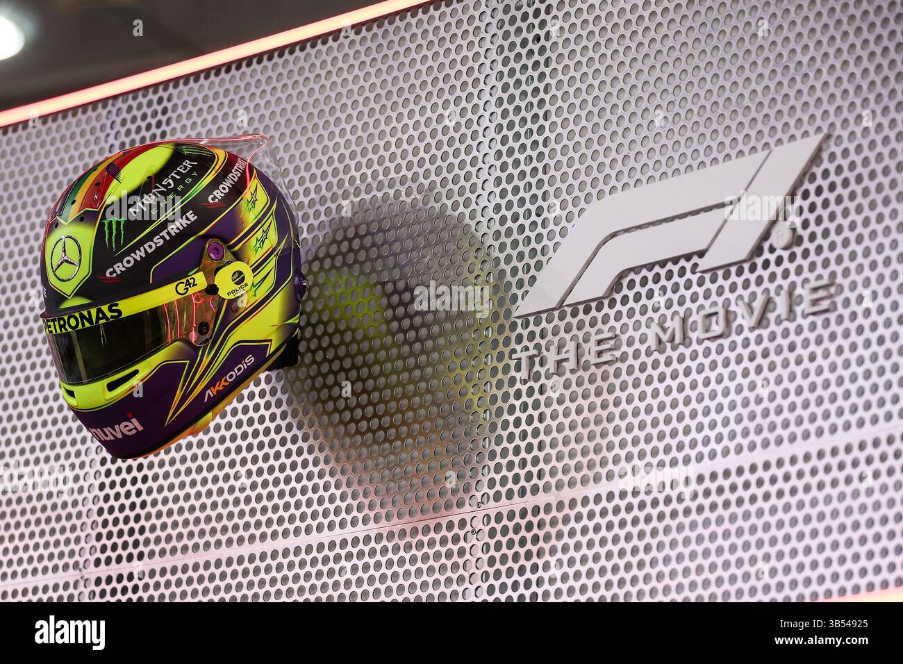 HAMILTON Lewis (gbr), Scuderia Ferrari SF-25, portrait helmet, casque ...