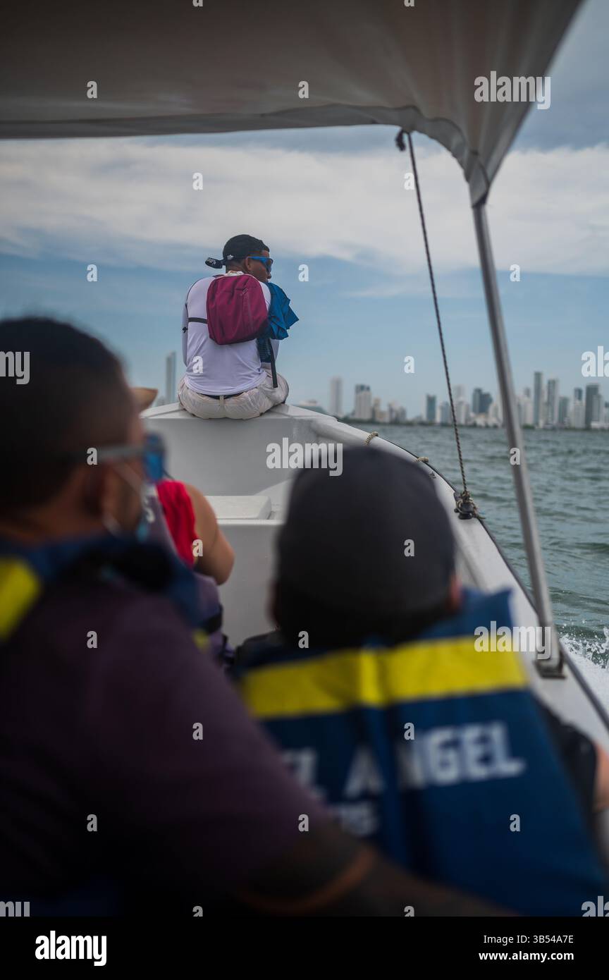 Isla bomba hi-res stock photography and images - Alamy