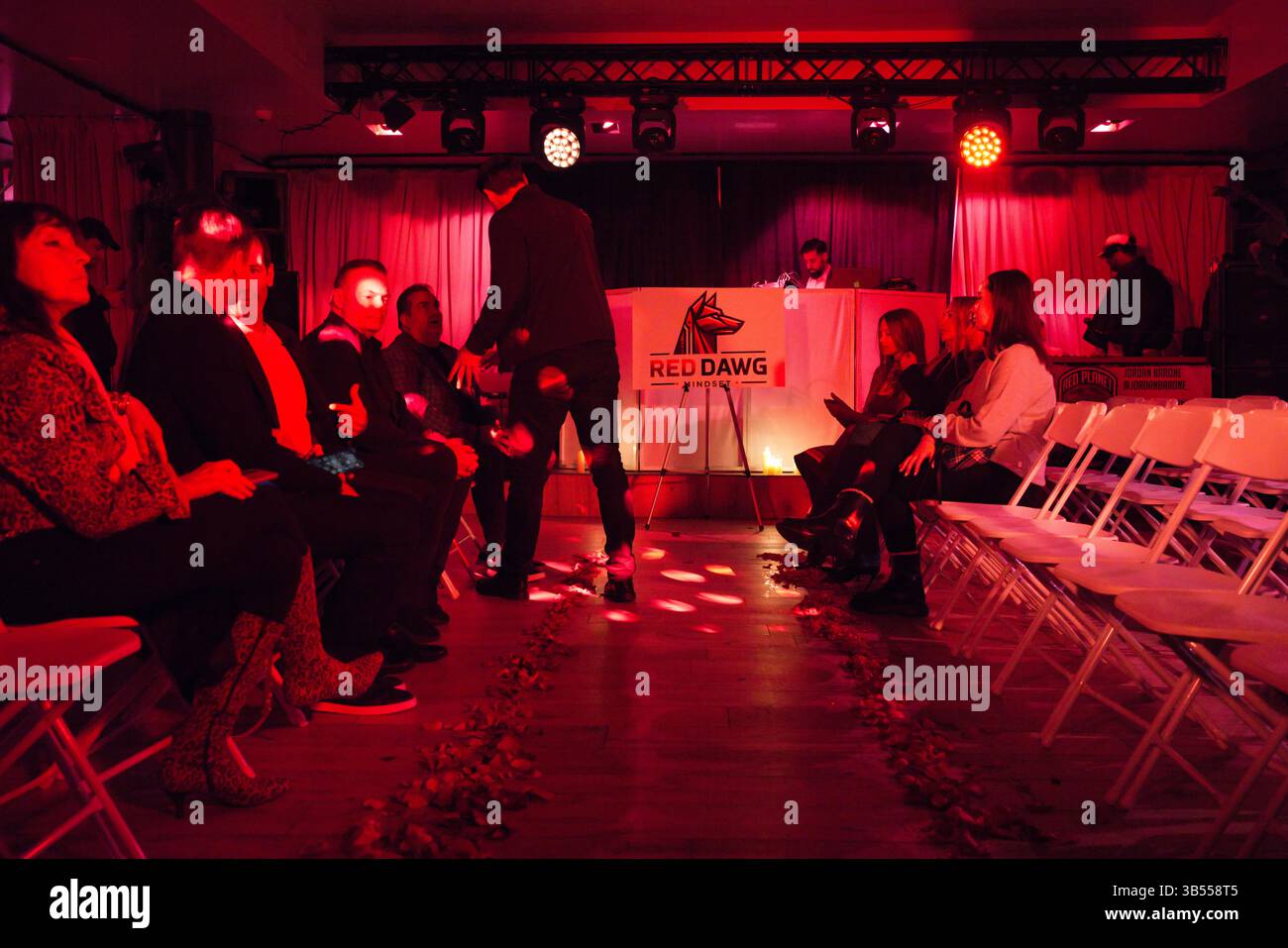 Red dawg logo hi-res stock photography and images - Alamy