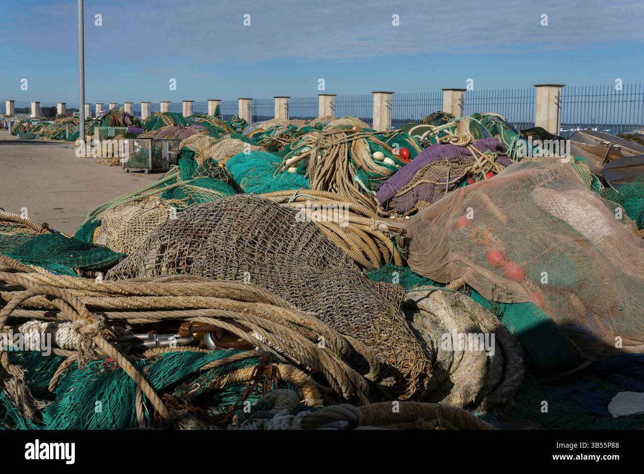 Large containers of fishing ropes hi-res stock photography and images ...