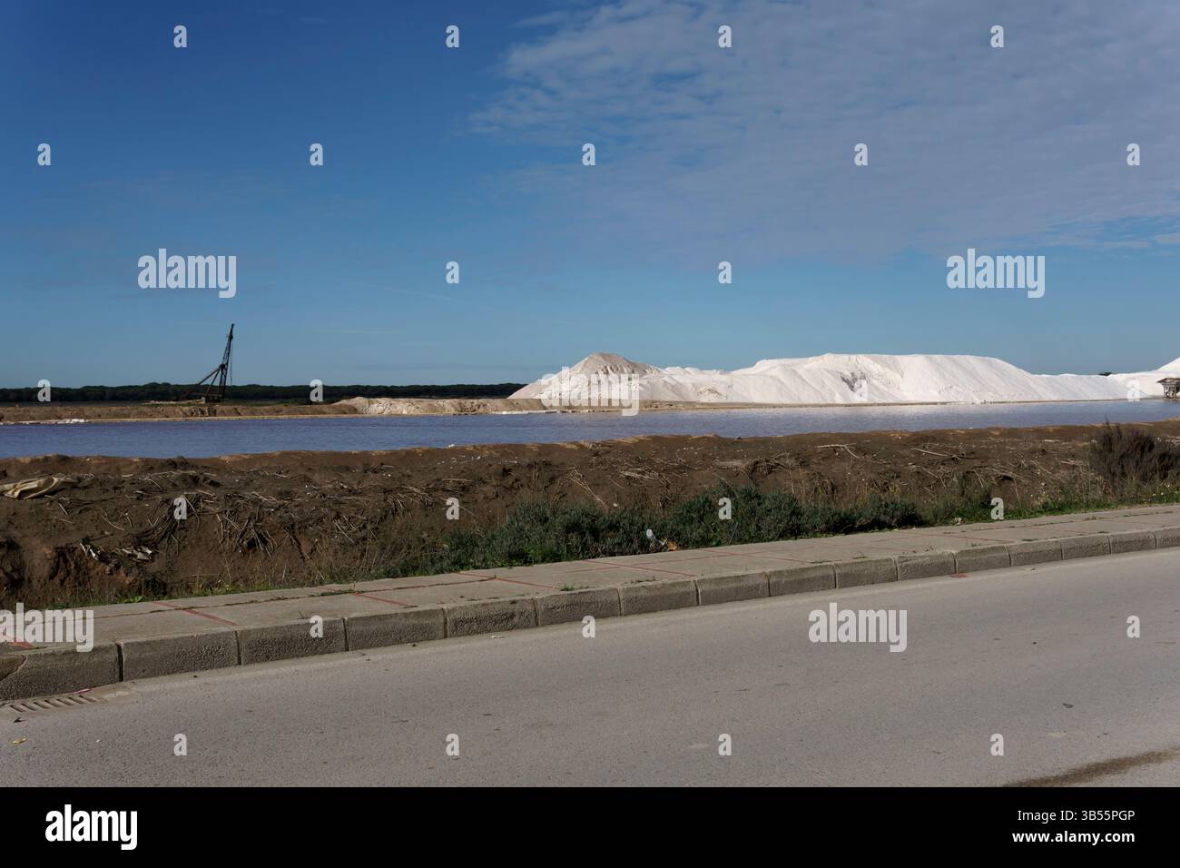 Natural and industrial contrast hi-res stock photography and images - Alamy