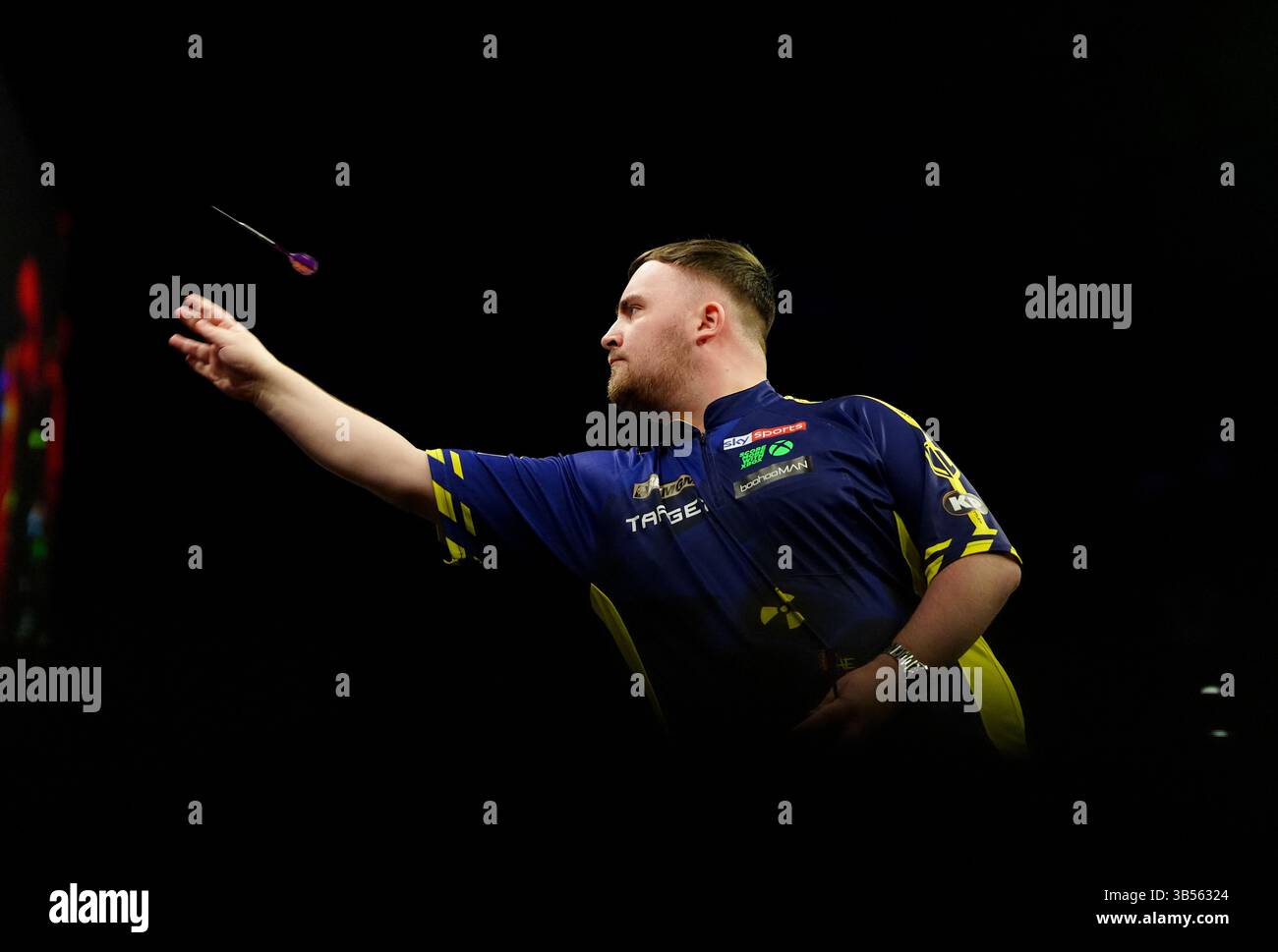 Luke Littler in action against Stephen Bunting during night thirteen of ...