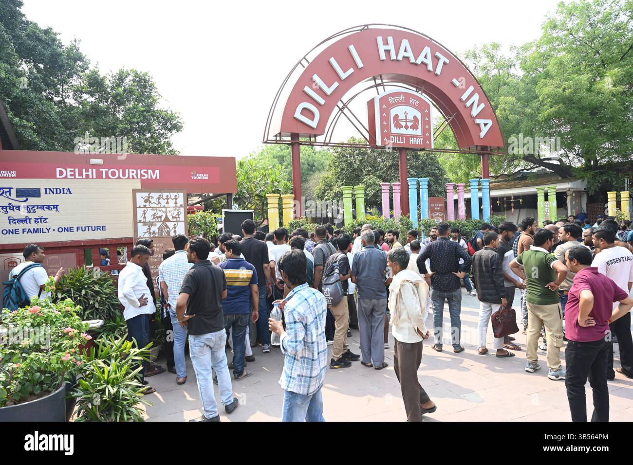 New Delhi, India. 01st May, 2025. NEW DELHI, INDIA - MAY 1: Delhi Haat ...
