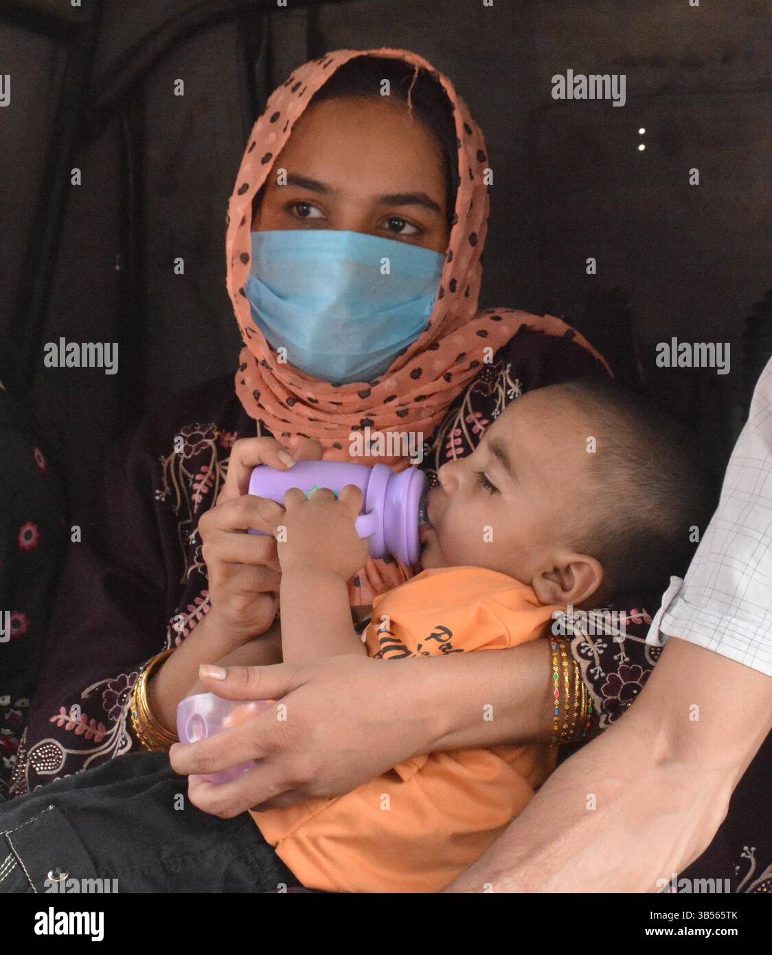AMRITSAR, INDIA - MAY 1: Before crossing over the border at Attari ...
