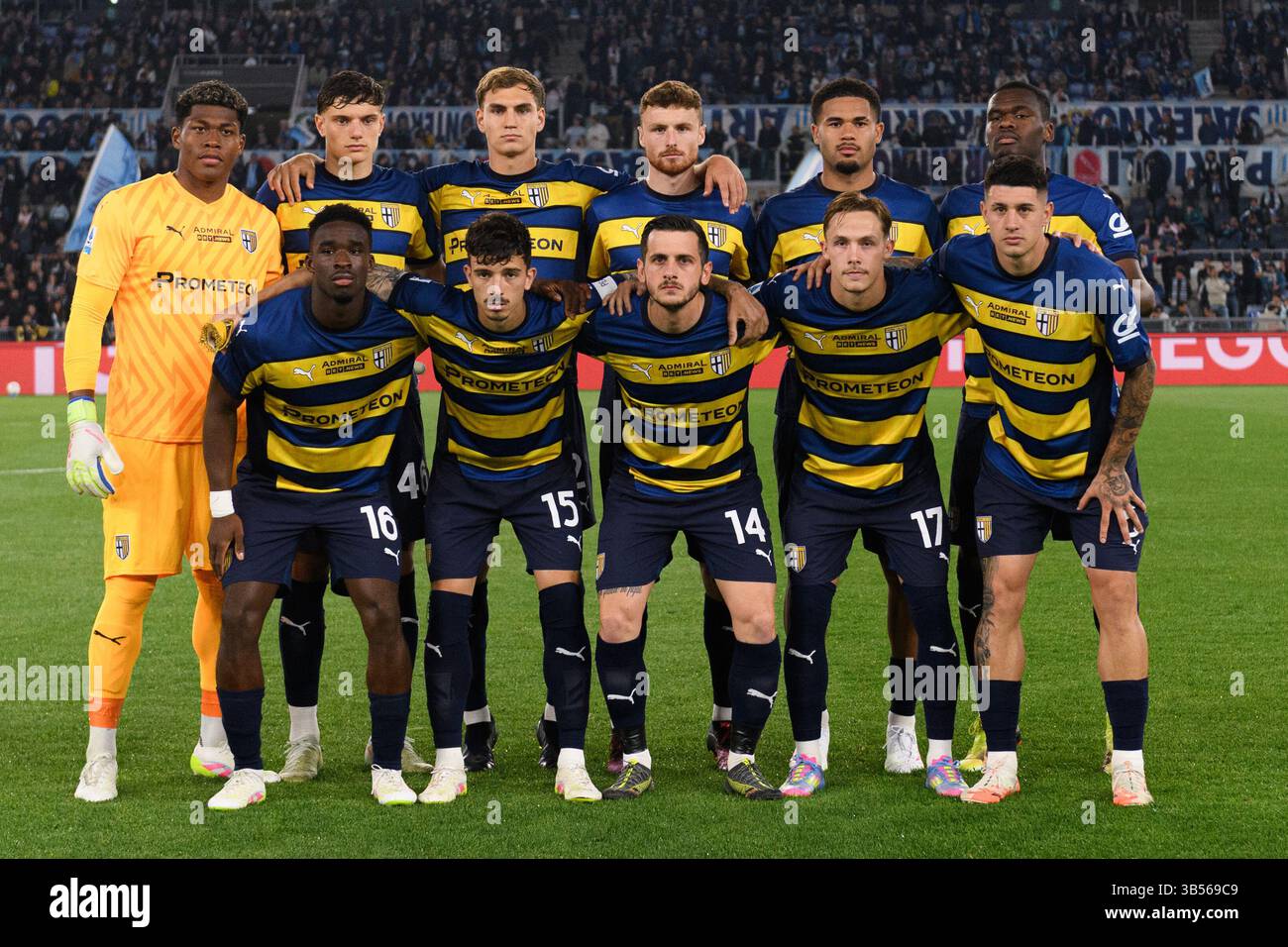 Parma players pose for a team photo during the Serie A football match ...