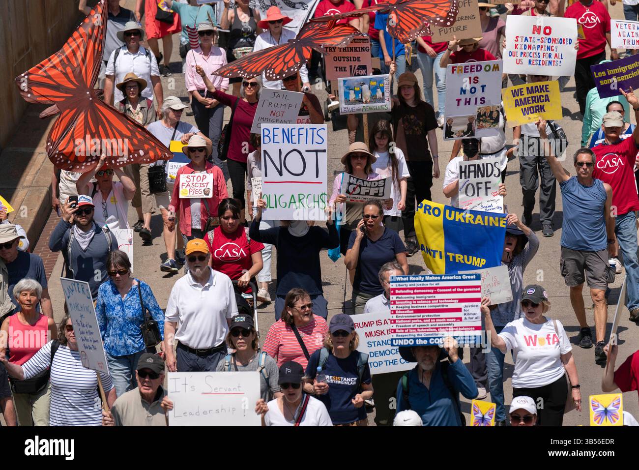 Demonstrators march to the White House during a May Day protest in ...