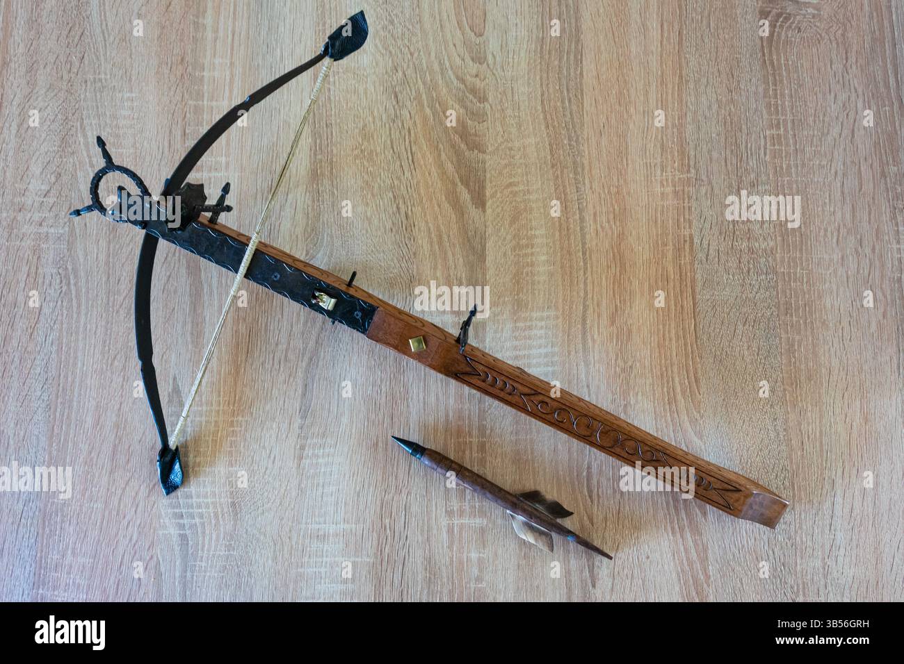 Archery bow wooden construction hi-res stock photography and images - Alamy