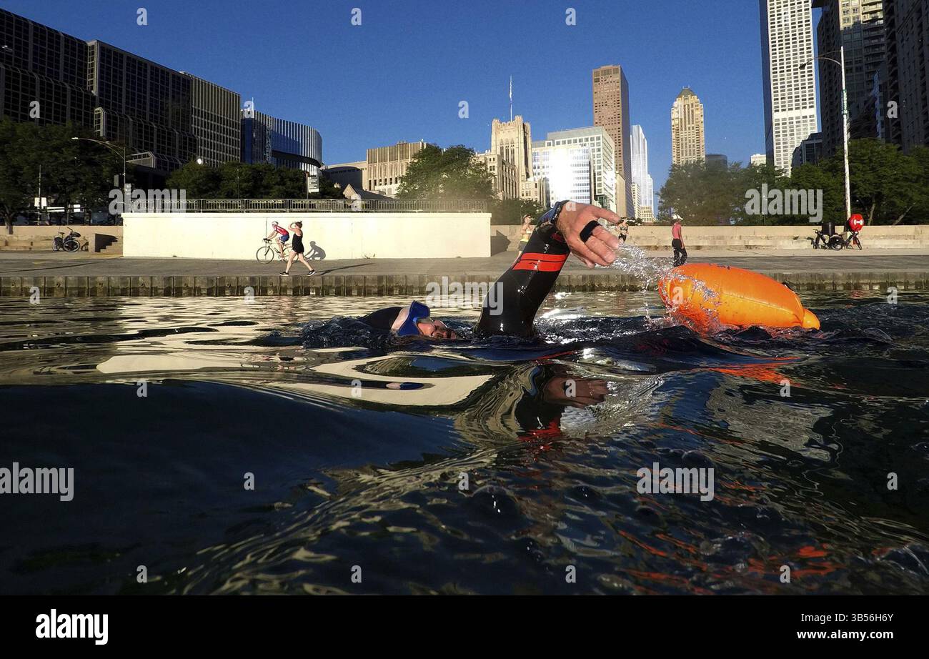 Para nadar hi-res stock photography and images - Alamy