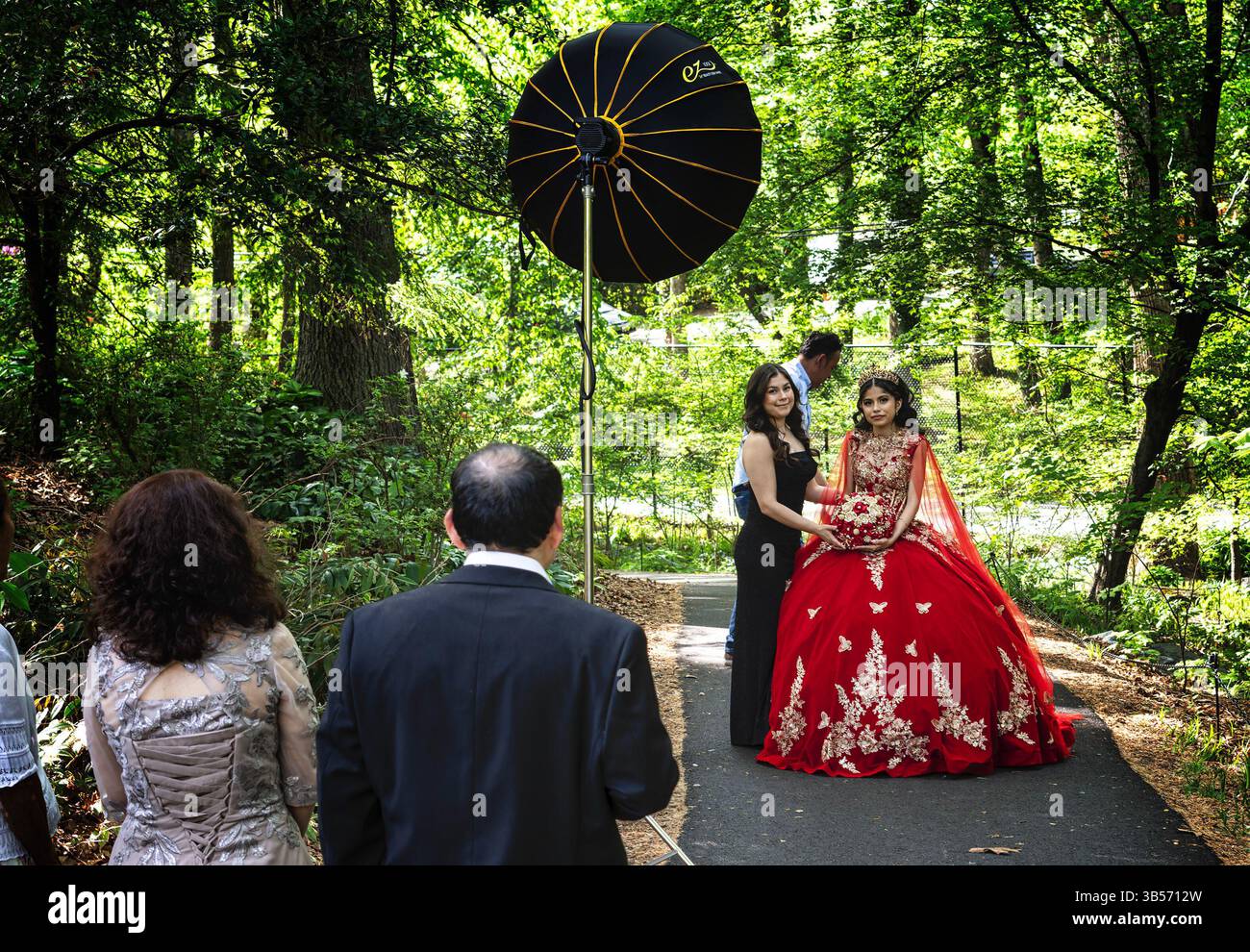 Family studio photo shoot hi-res stock photography and images - Alamy