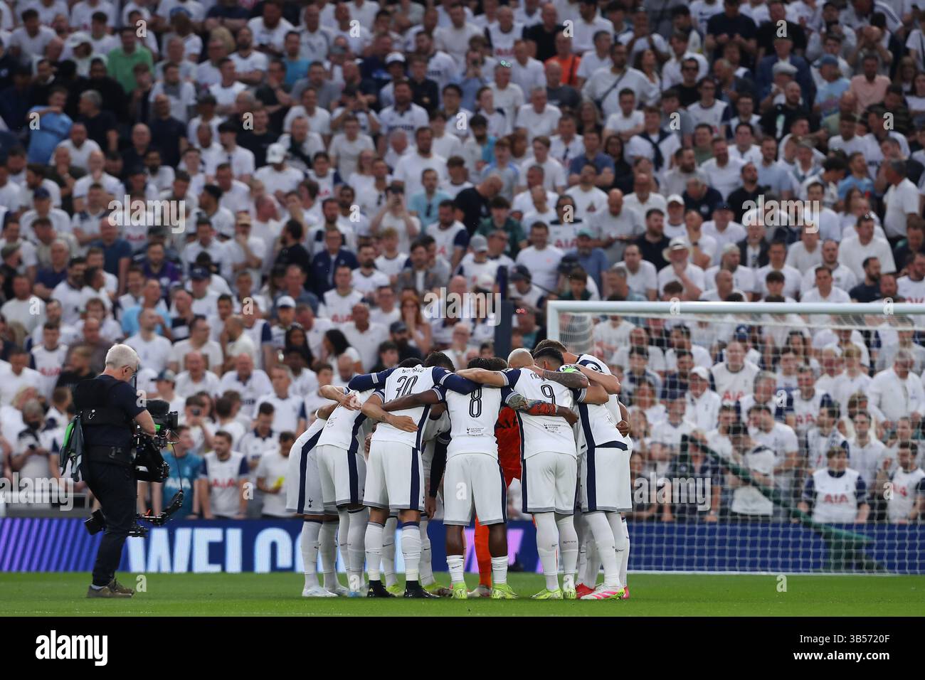 Tottenham Hotspur Stadium, London, UK. 1st May, 2025. UEFA Europa ...