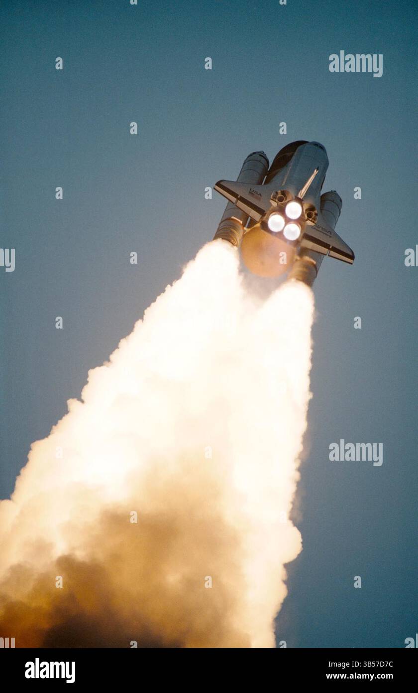 April 12, 1985 - Florida, USA - The space shuttle Discovery launches from NASA's Kennedy Space ...