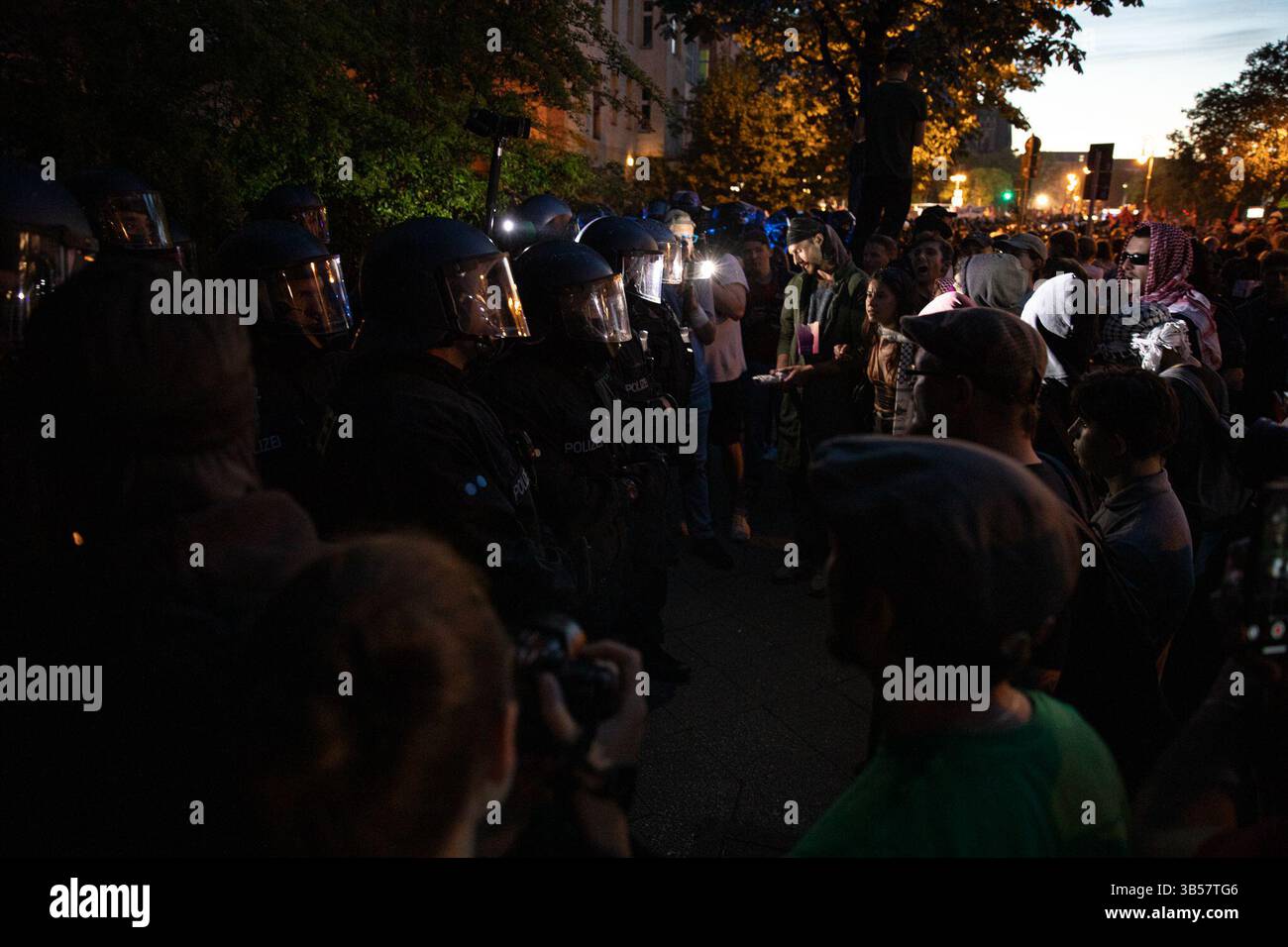May 1, 2025, Berlin, Berlin, Germany: Tens of thousands of ...