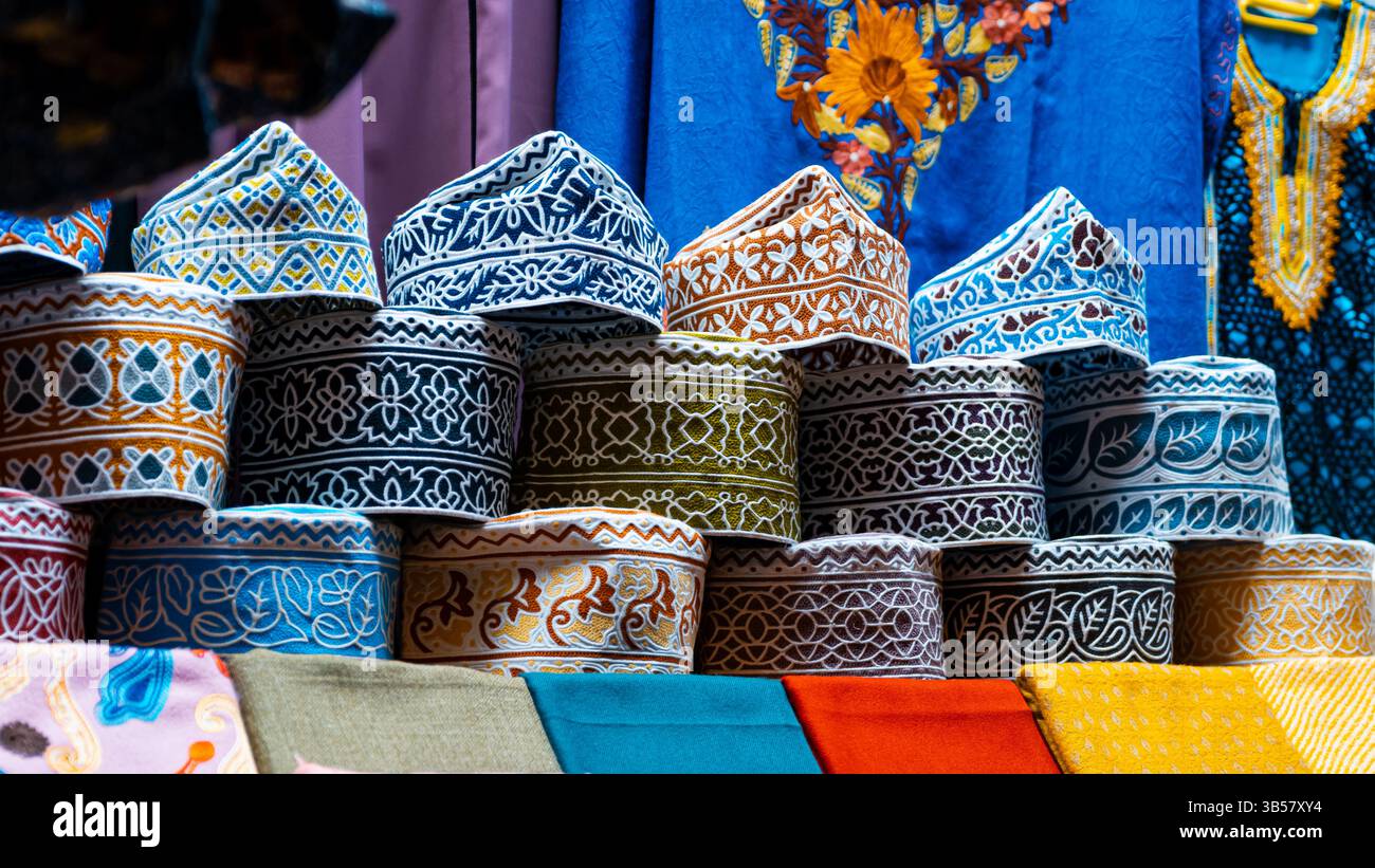 Muslim Head Wear For Men.its Omani traditional had cap its call Omani ...