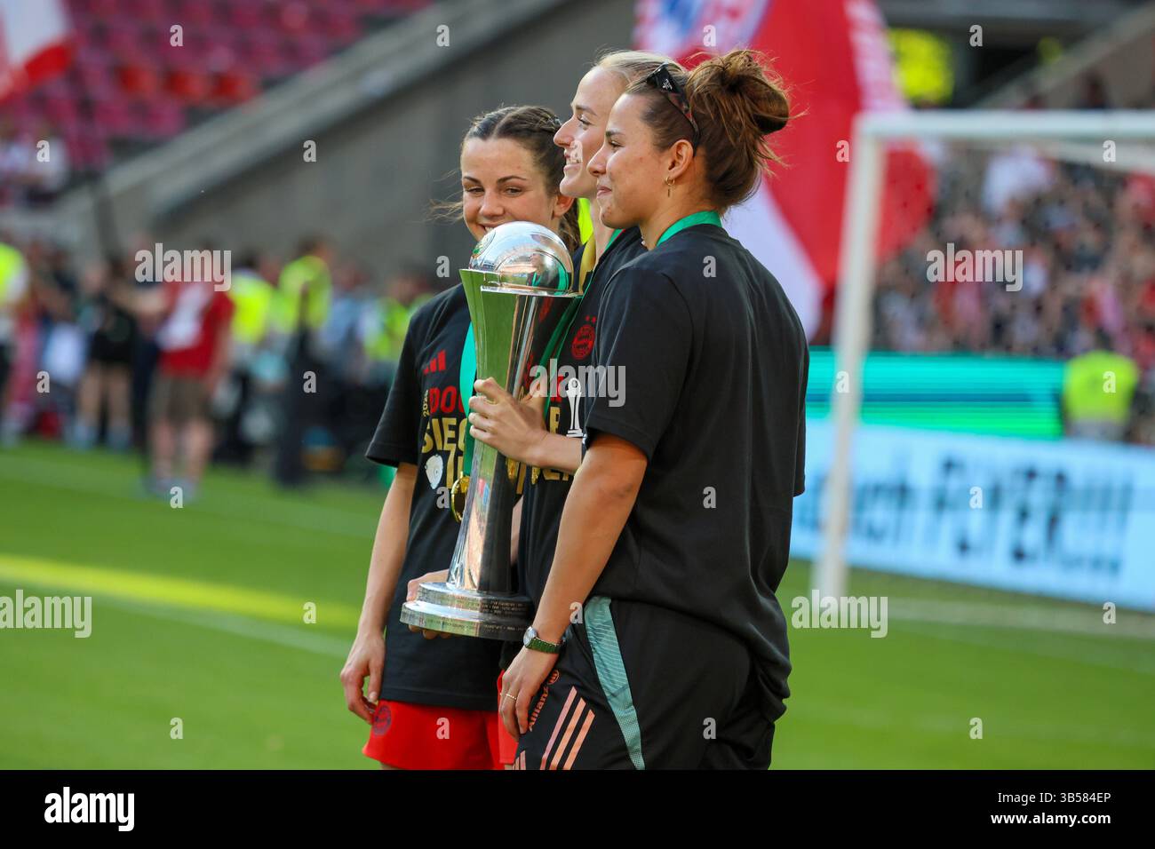 Köln, Deutschland 01. Mai 2025: DFB Pokal - Finale - Frauen - 2024/2025 ...