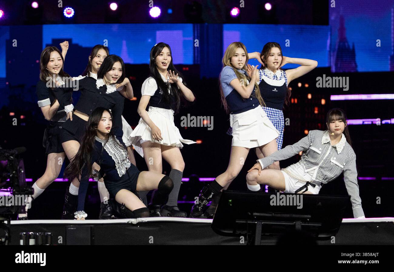 Seoul, South Korea. 30th Apr, 2025. Indonesian Carmen, South Korean ...