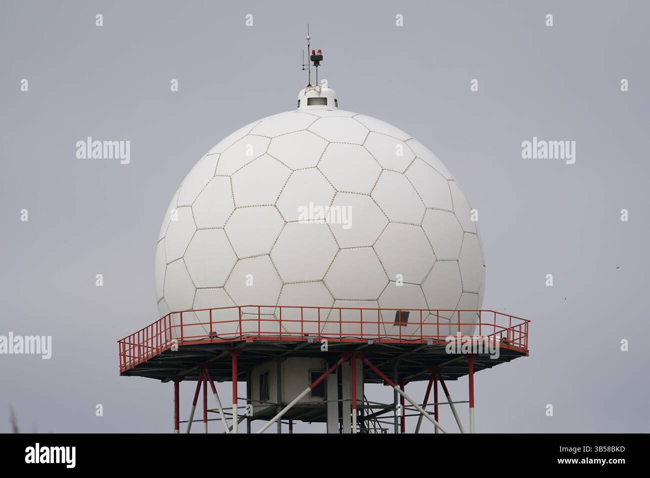 Weather forecast meteorology radar doppler sky sphere antenna hi-res ...